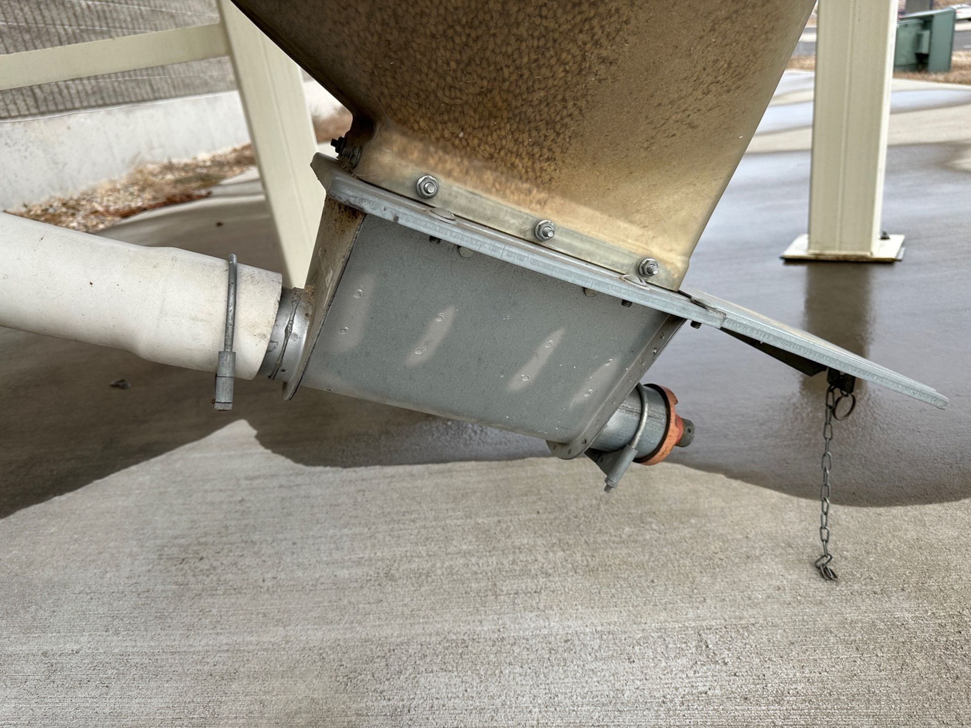 Chore Time Auger from Grain Silo to Grain Mill (Approx. 3.5" Diameter ...