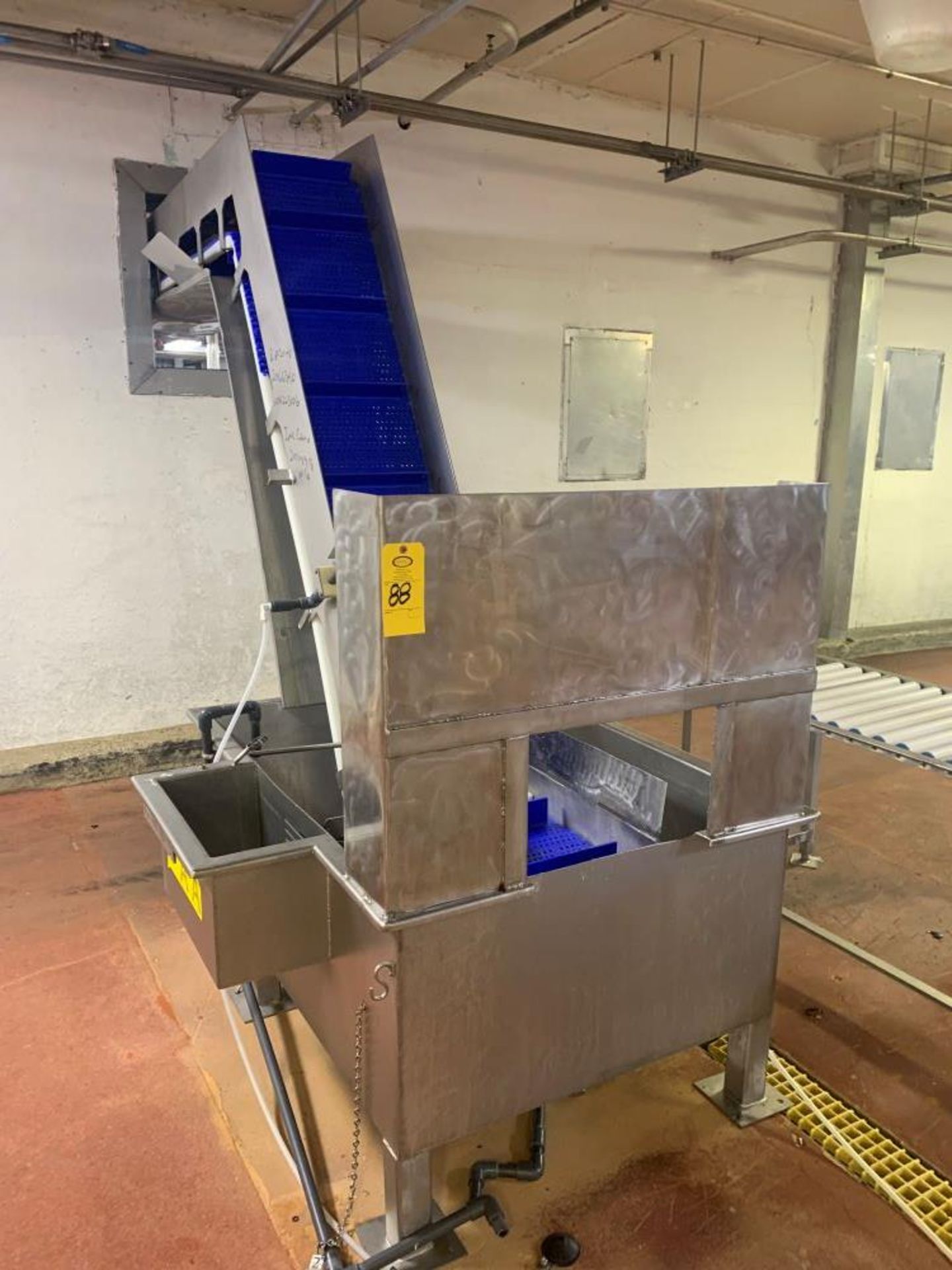 Inline Dip Conveyor Flighted Belt, 18" wide X 15' long X 8' tall ...