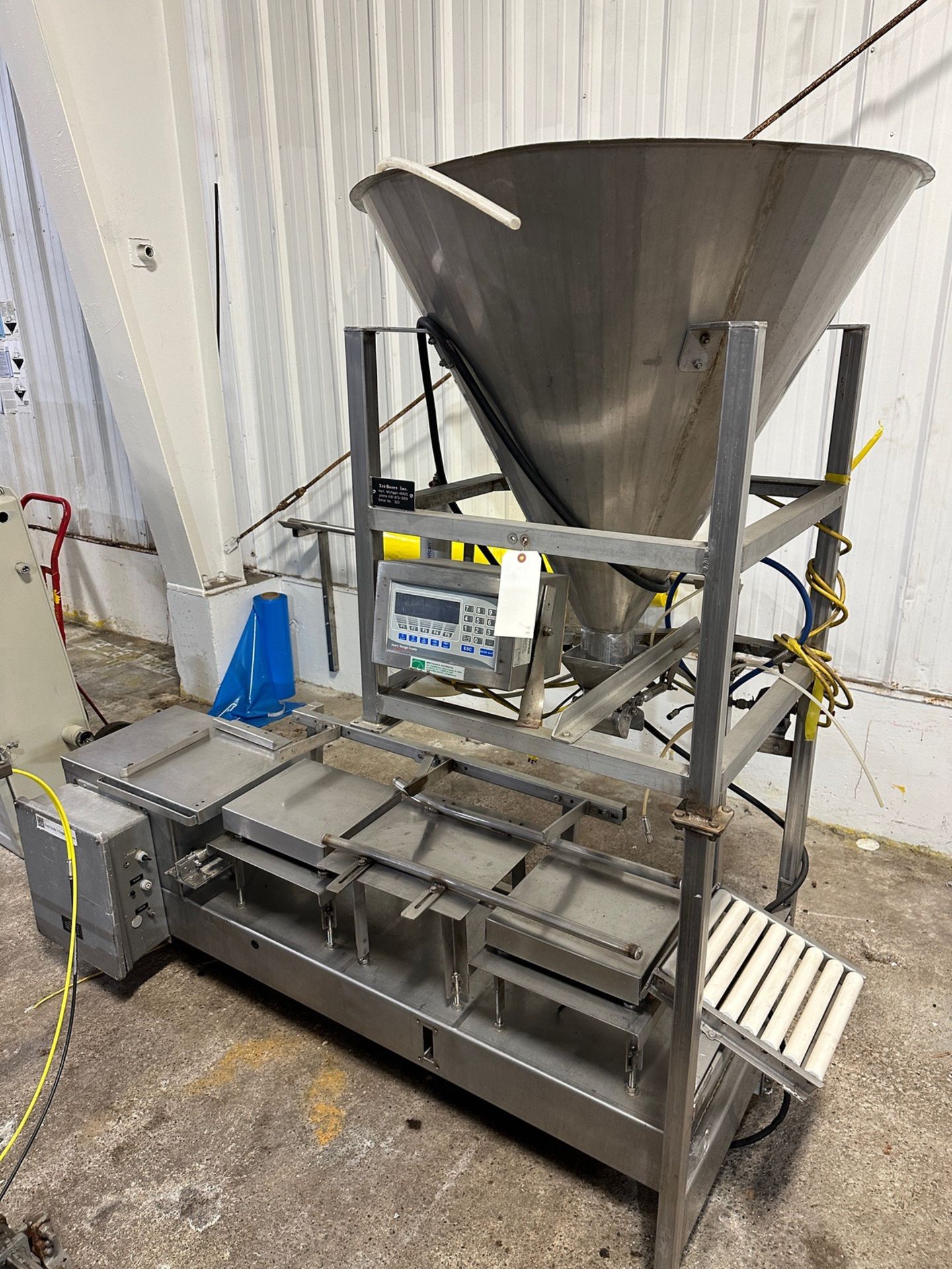 Tri-Berry Stainless Steel Weigh Station with Hopper and Avery Weigh ...