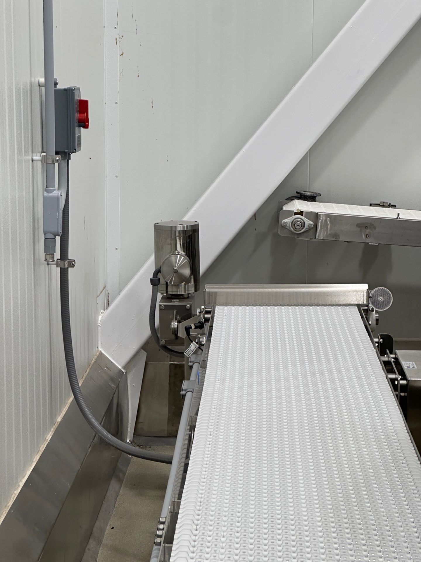 Stainless Steel Frame 19.5" x 20' OA Length Right Angle Conveyor [ref ...