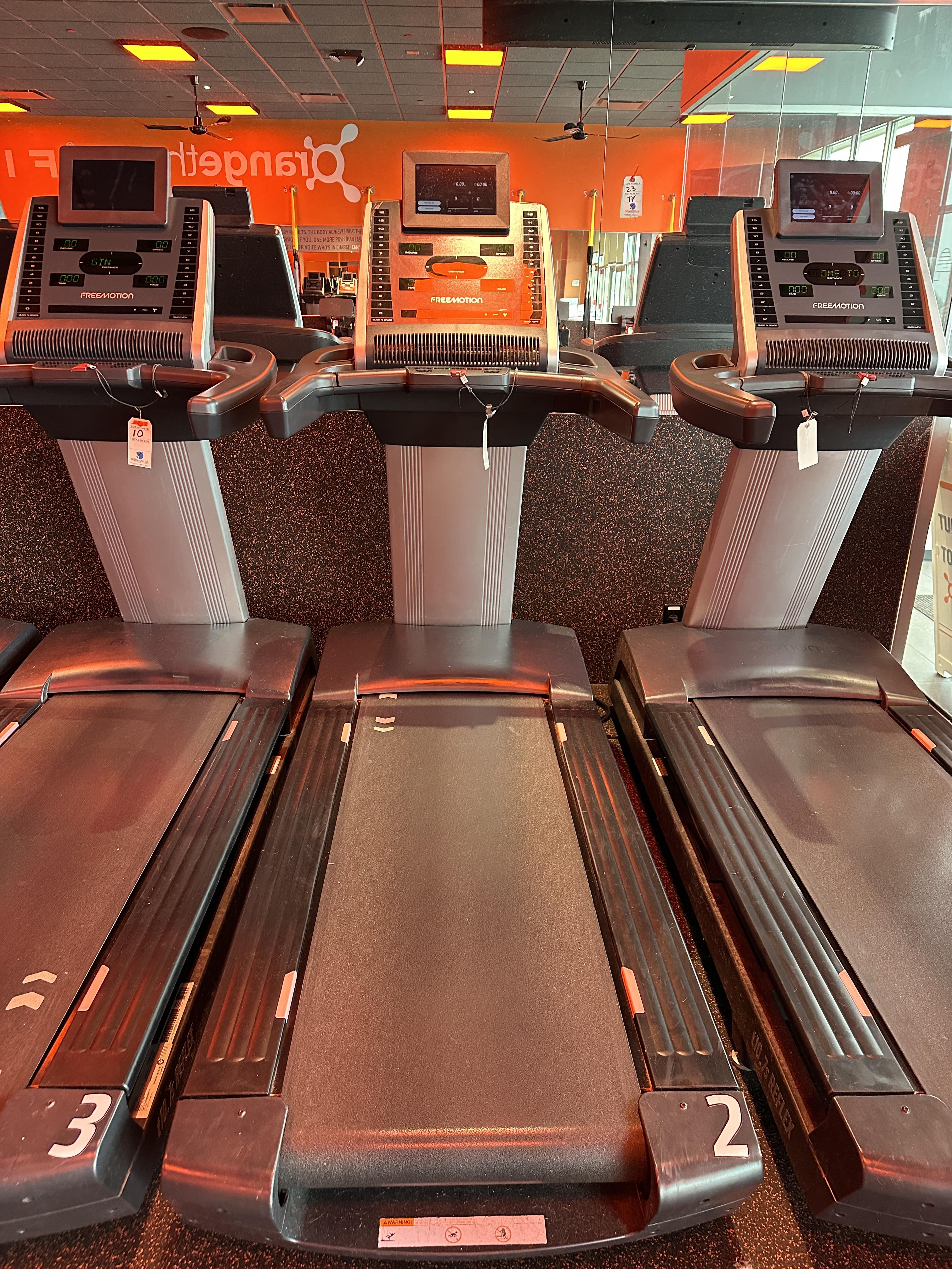 Freemotion #t10.7s Treadmill w/15% Incline Option, Up to 12mph ...