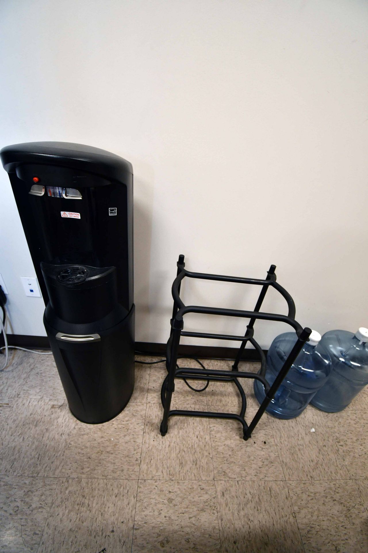 LOT CONTENTS OF LUNCH ROOM: table, chairs, Frigidaire refrigerator ...