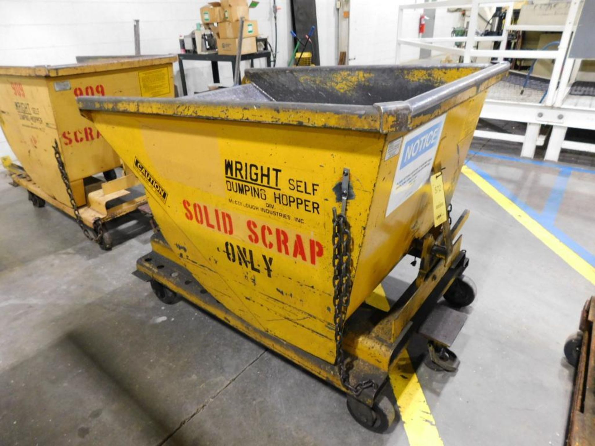 Wright Rolling Self Dumping Hopper w/Wheel Lock