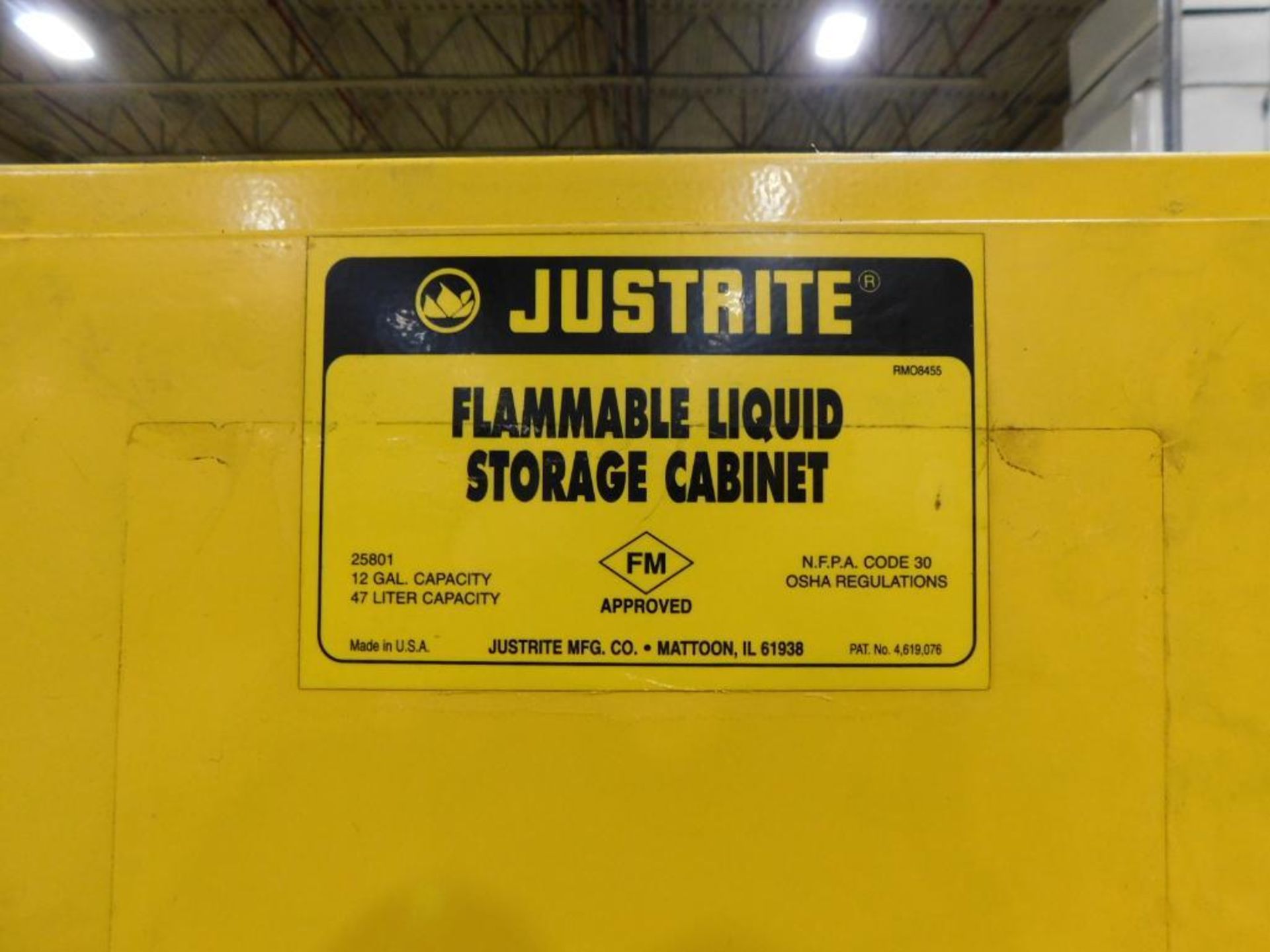 LOT: Flammable Storage Cabinet & Oil Containment, Justrite 12 Gallon ...