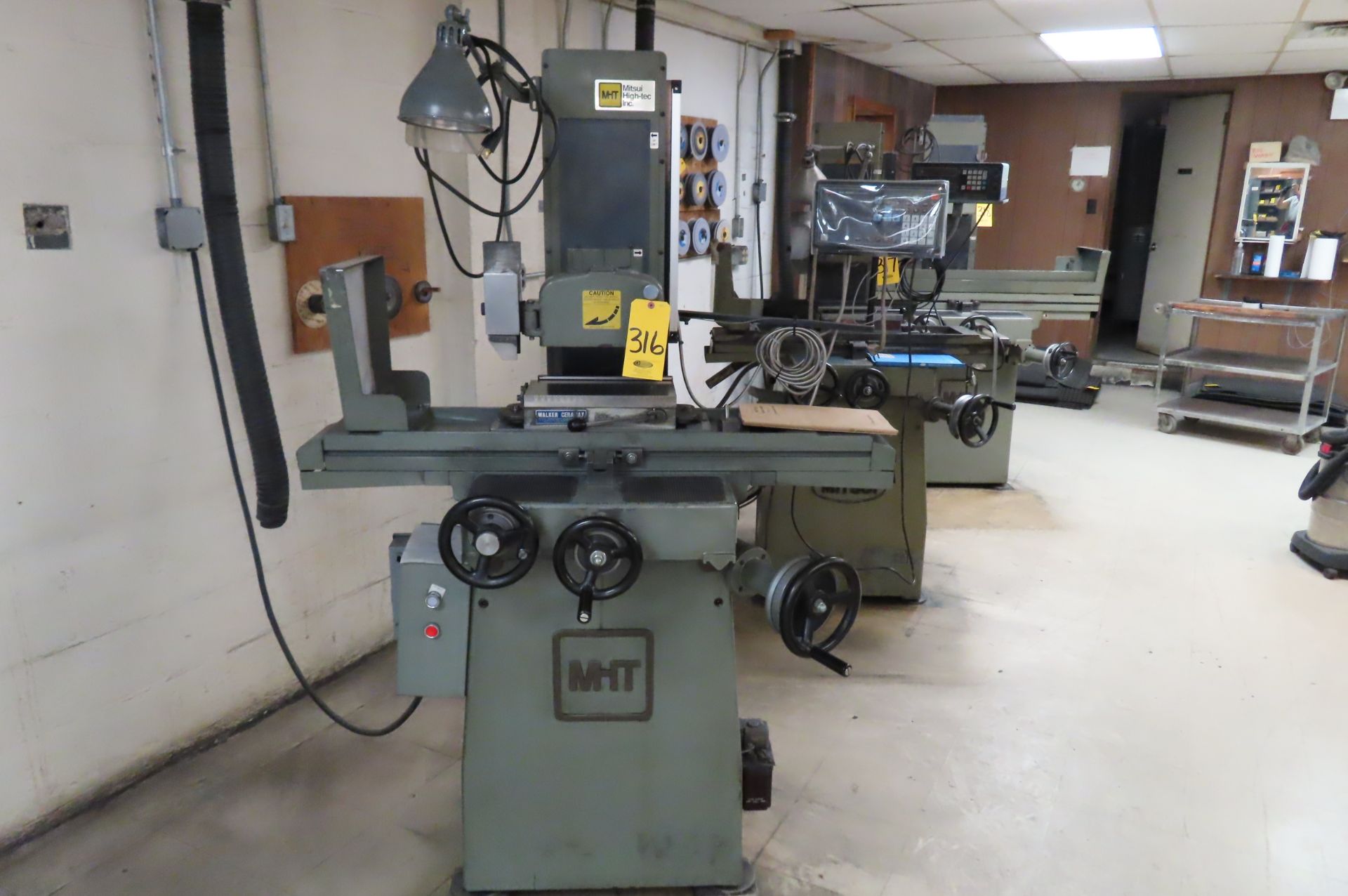 MITSUI MSG-200MH HAND FEED SURFACE GRINDER, S/N 95068262 WITH WALKER 6 ...