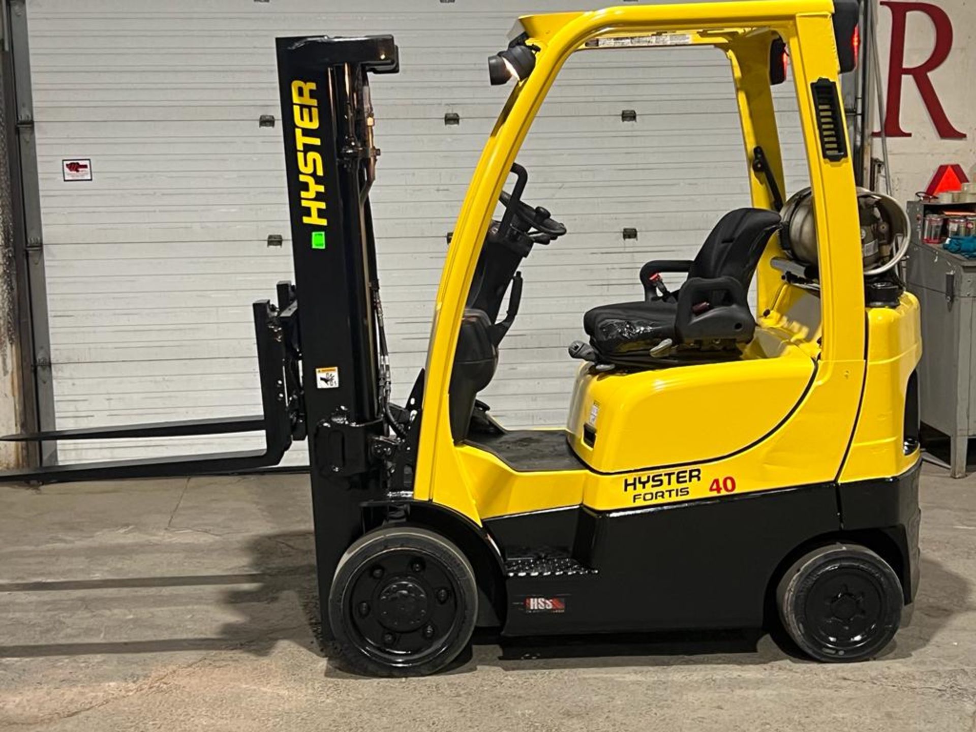 2019 Hyster 4,000lbs Capacity LPG (Propane) Forklift with sideshift and ...