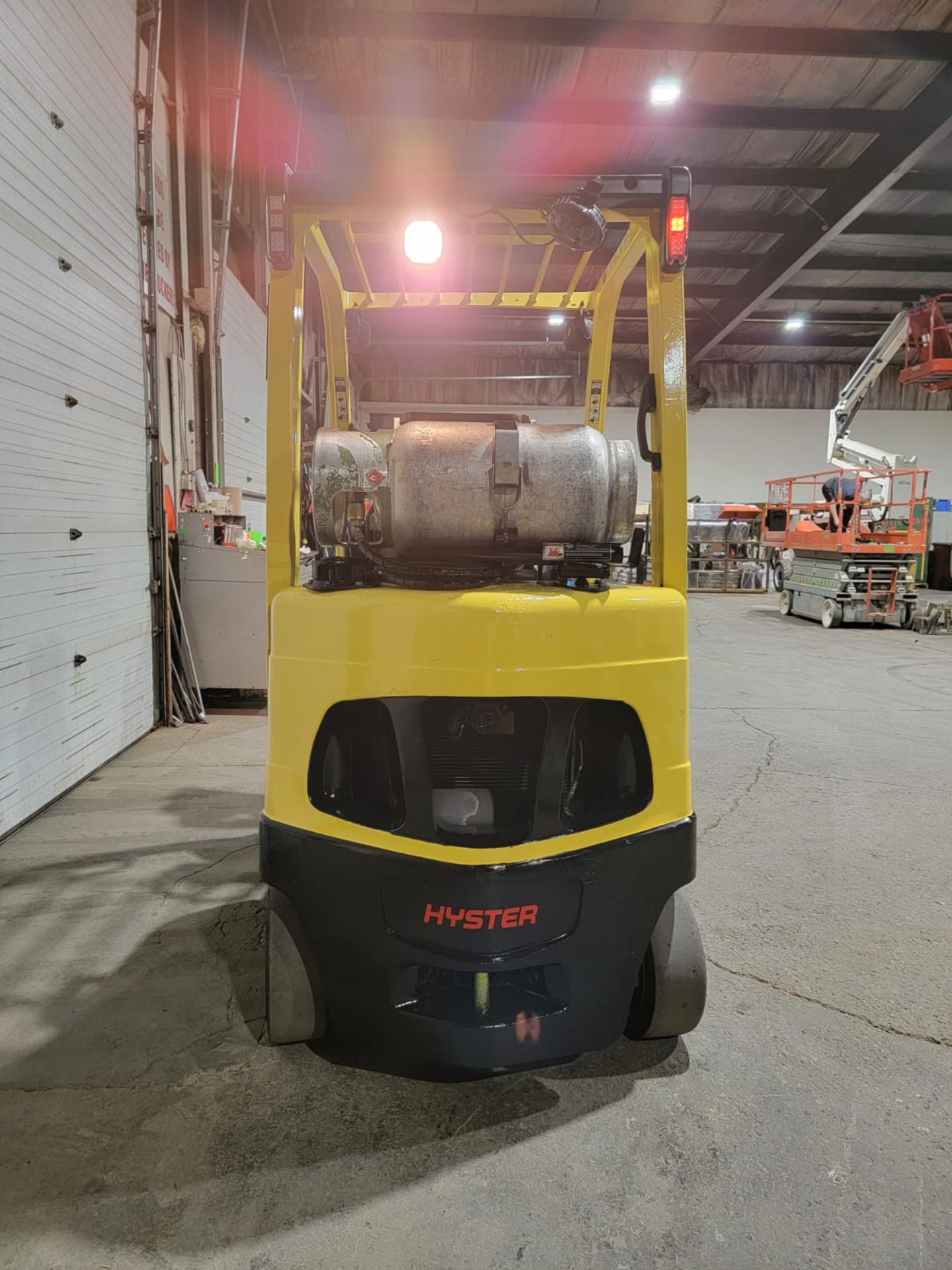 2019 Hyster 4,000lbs Capacity LPG (Propane) Forklift & Trucker Mast ...
