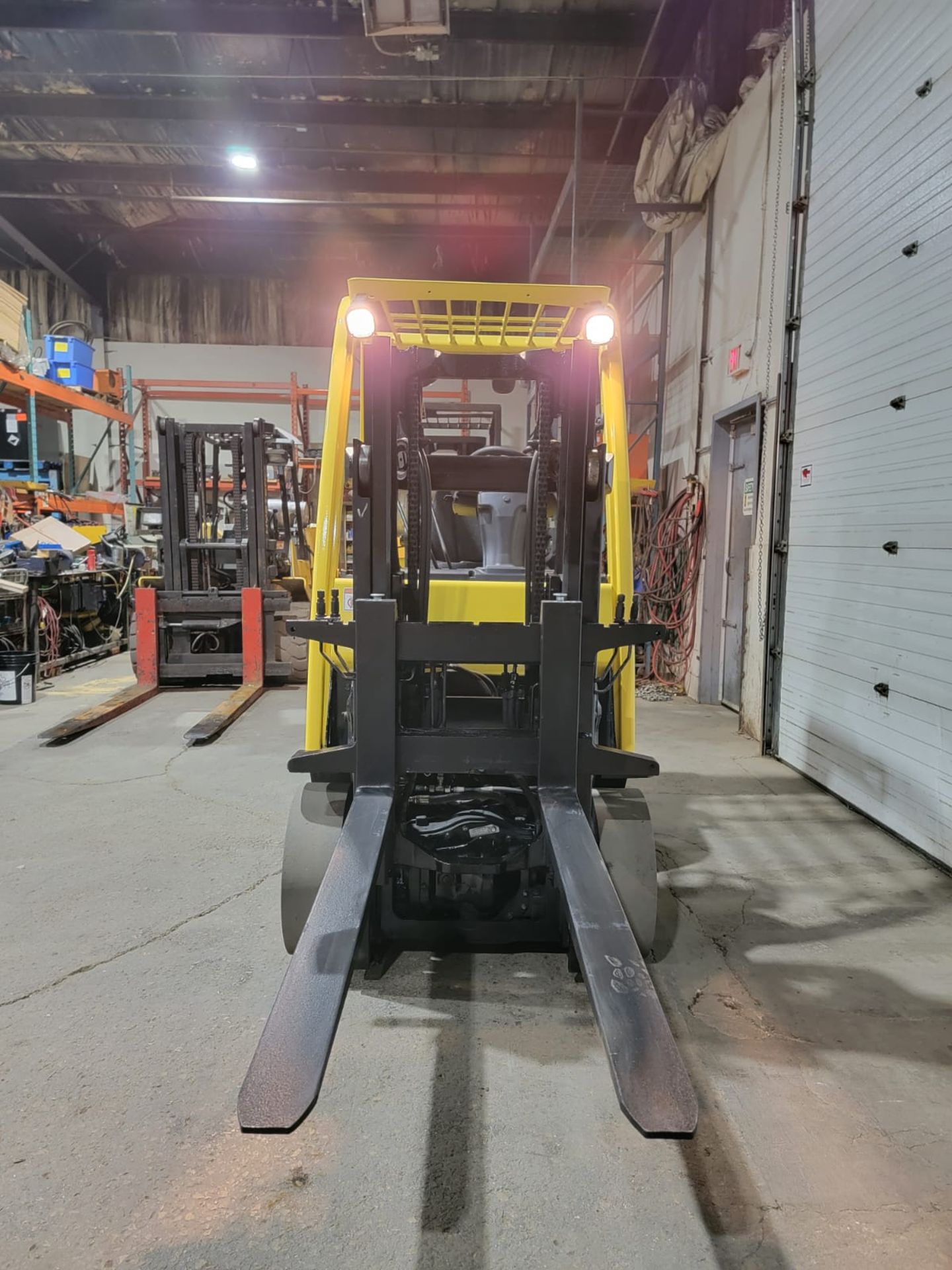 2019 Hyster 4,000lbs Capacity LPG (Propane) Forklift & Trucker Mast ...
