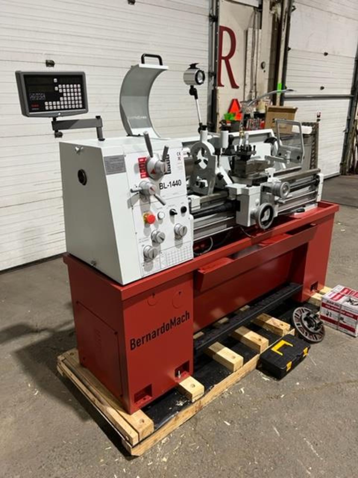 BernardoMach Single Phase Engine Lathe model BL1440 - 14" Swing with 40 ...