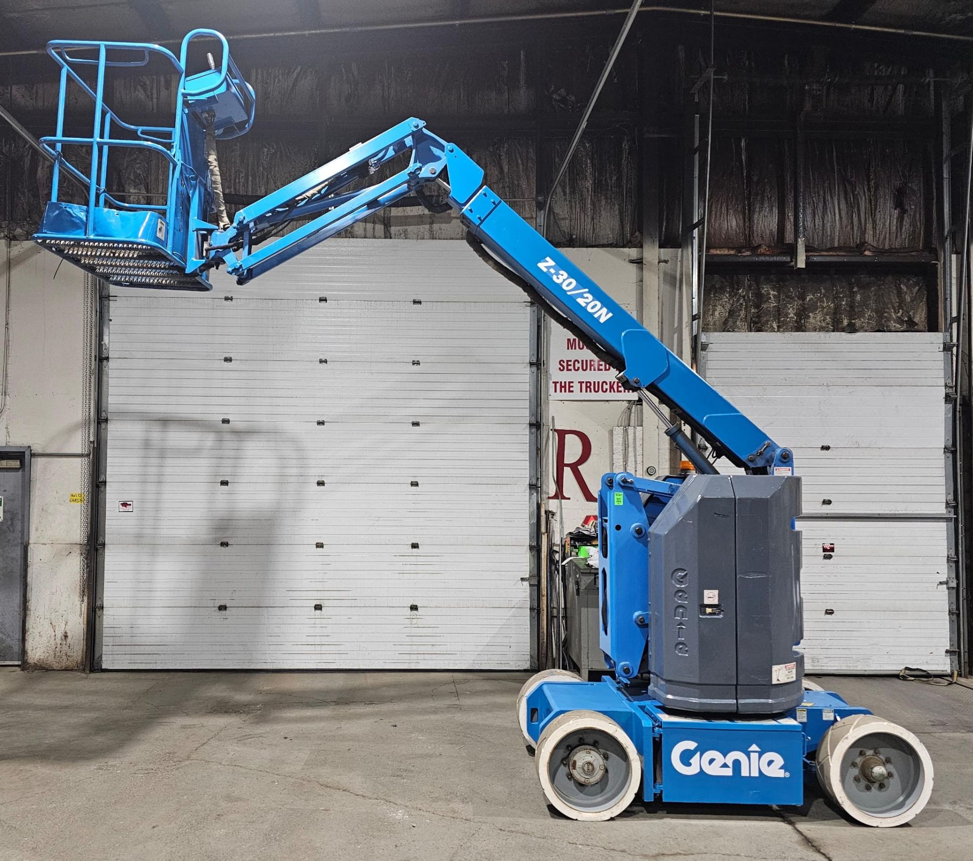 Genie model Z-30/20N Zoom Boom Electric Motorized Man Lift 30' Height ...