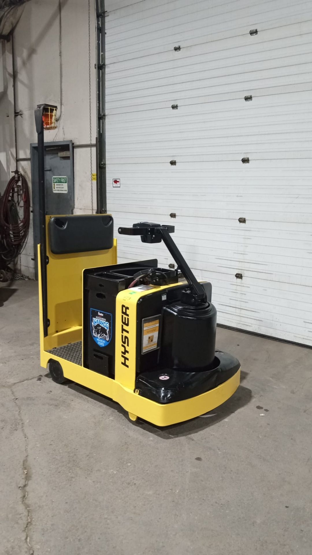 2018 Hyster Ride On Tow Tractor - Tugger / Personal Carrier with 24V ...
