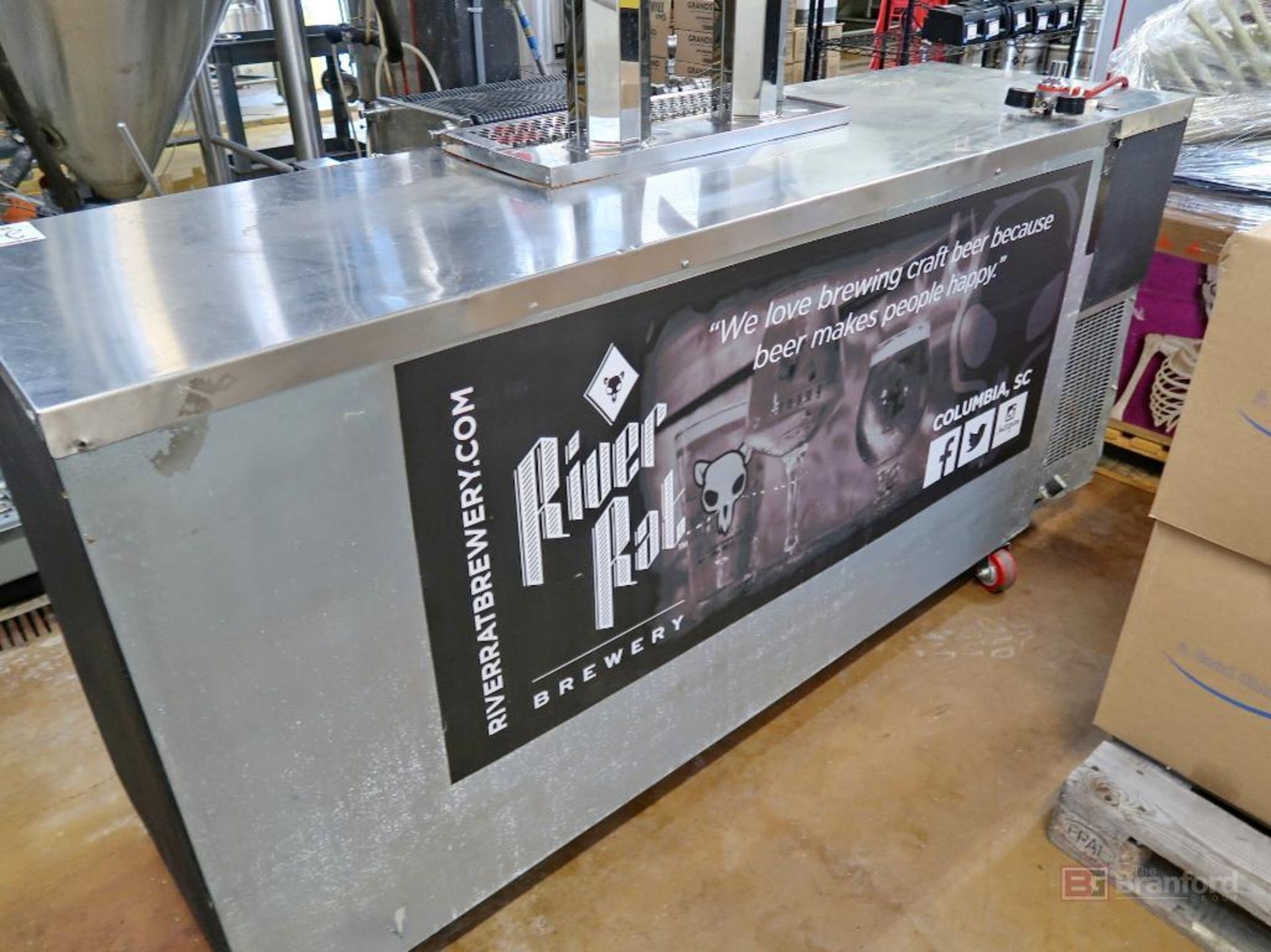 Glastender Keg Cooler w/ 8 Dispensers Model BB84-L1-BS (LRR)