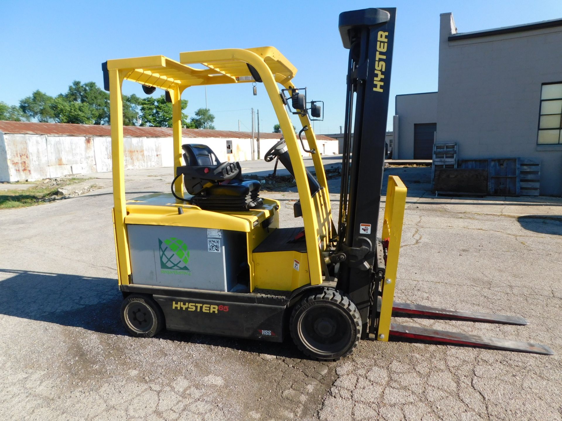 Hyster Model E65XN-40 Electric Forklift s/n A268N18564P, 4,900lb cap ...