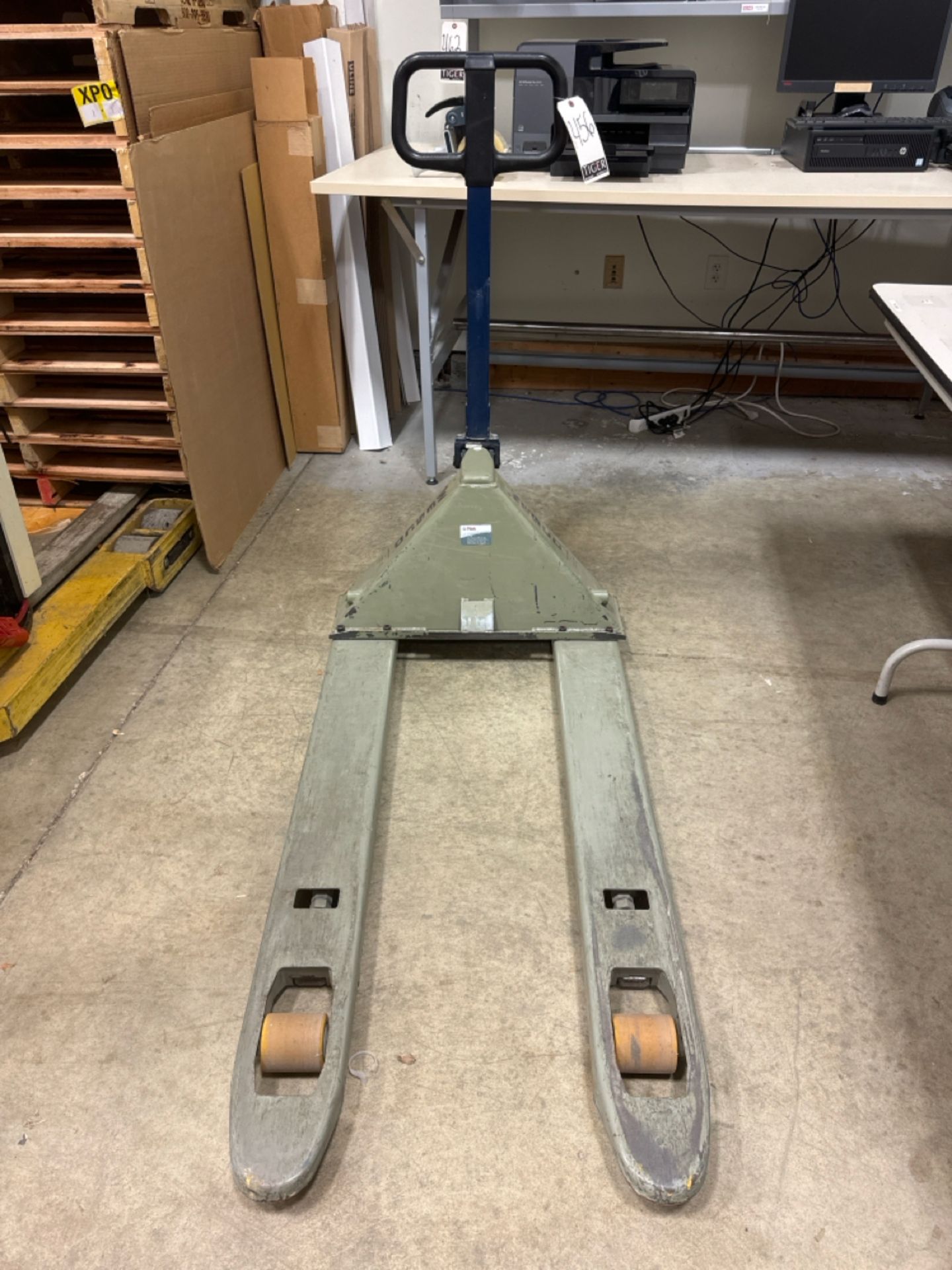 Wesco Industrial Hydraulic Pallet Jack, Capacity- 5,500Lbs