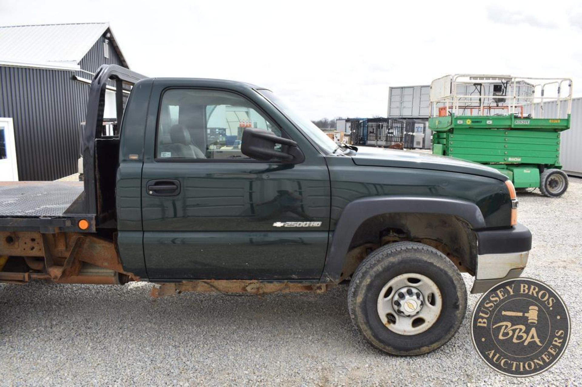 2003 Chevrolet 2500HD, flatbed farm truck, 4x4, single cab, 131,700 ...