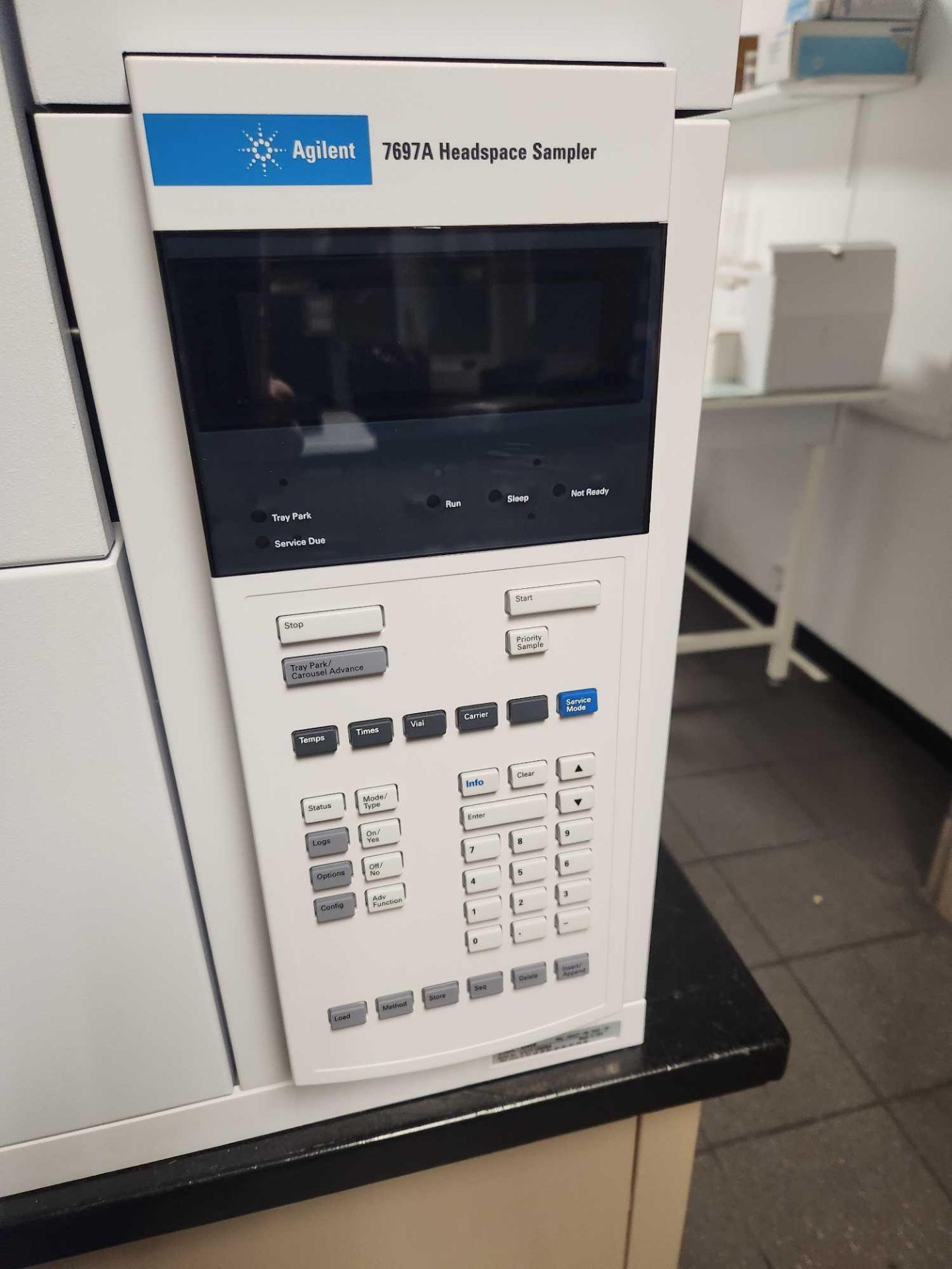 2022 Agilent 8860 GC System auto sampler sn US2207C006, with Agilent ...