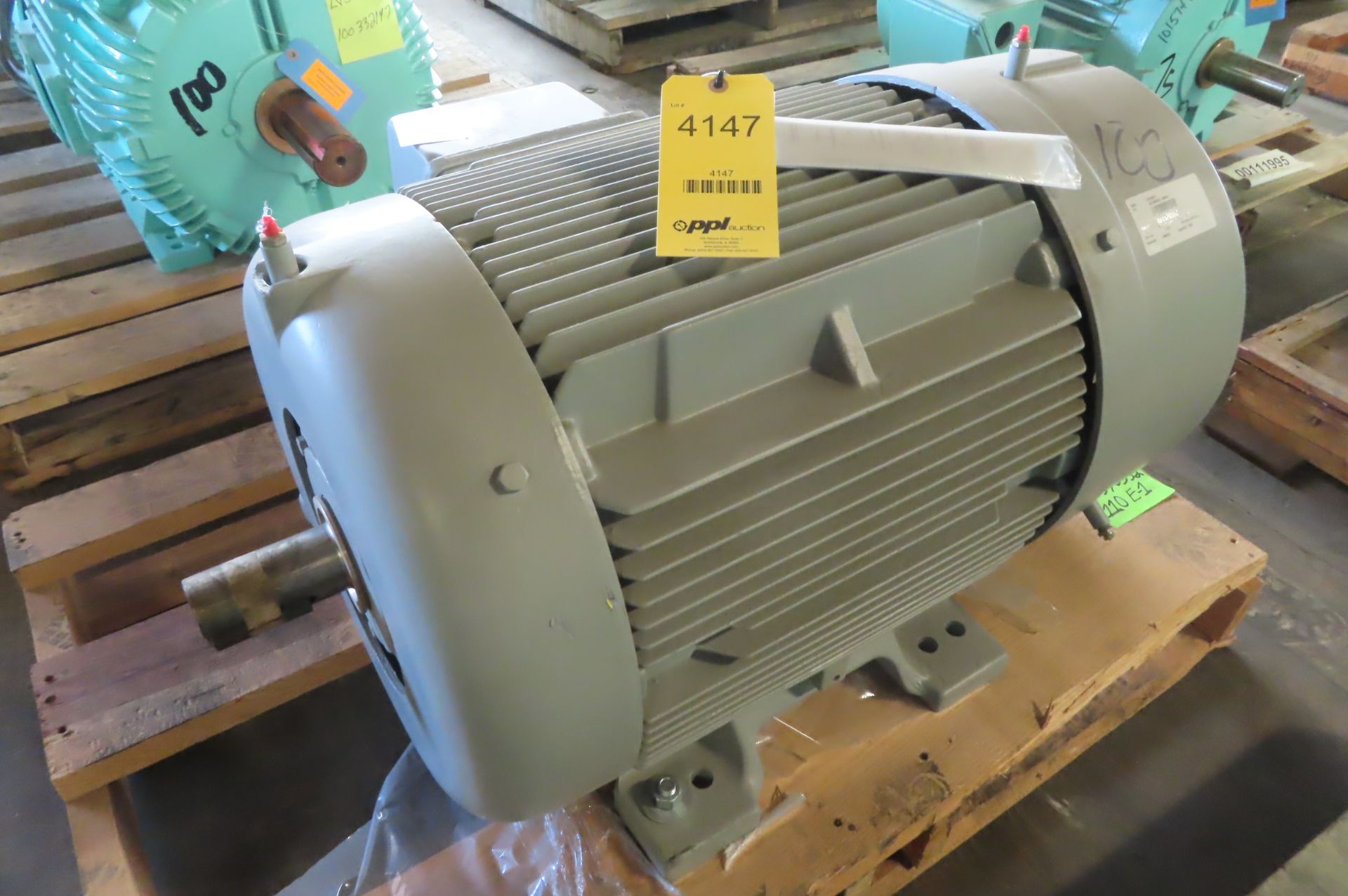 Siemens 100 hp, 460 volt, 3570 RPM, frame 405TS [Location: Support ...