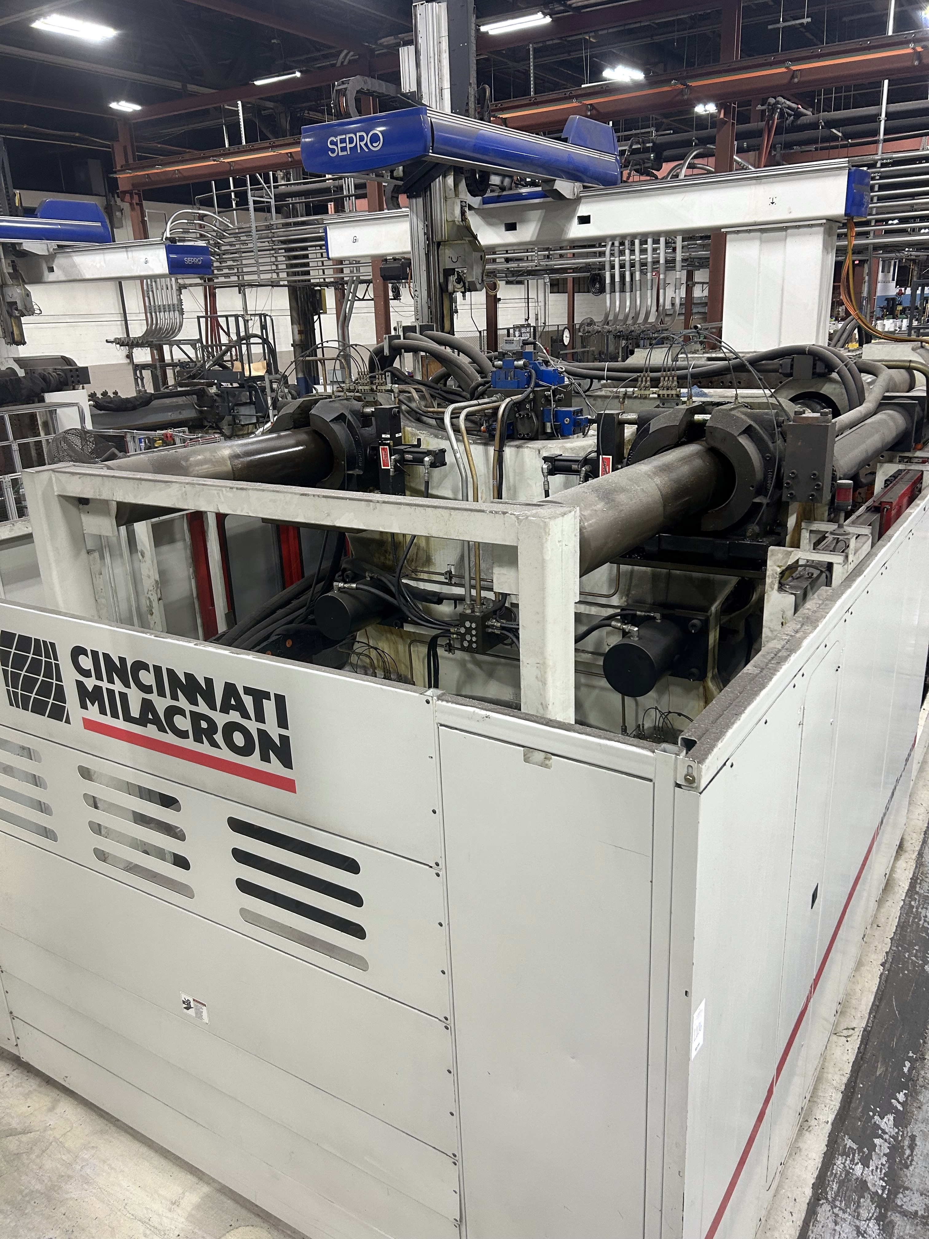 2015 Cincinnati Milacron Injection Molding Machine, Model MSG2000, Maxi ...