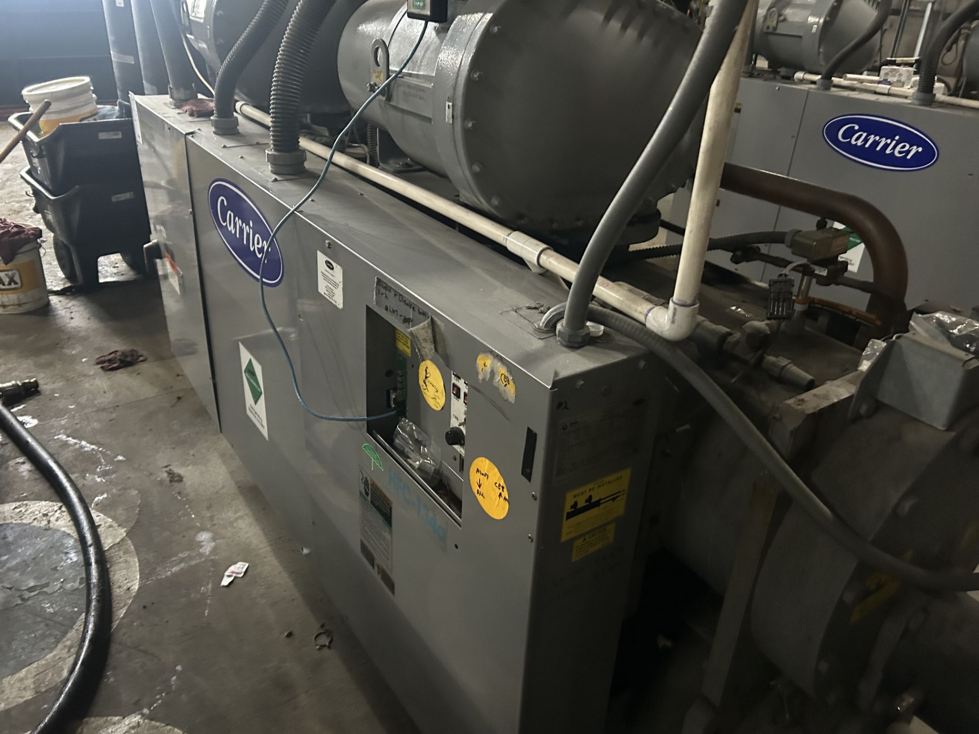 Carrier model 30 HXC 106RA-640AA liquid chiller; s/n 2802Q01775; 3/60/460v;