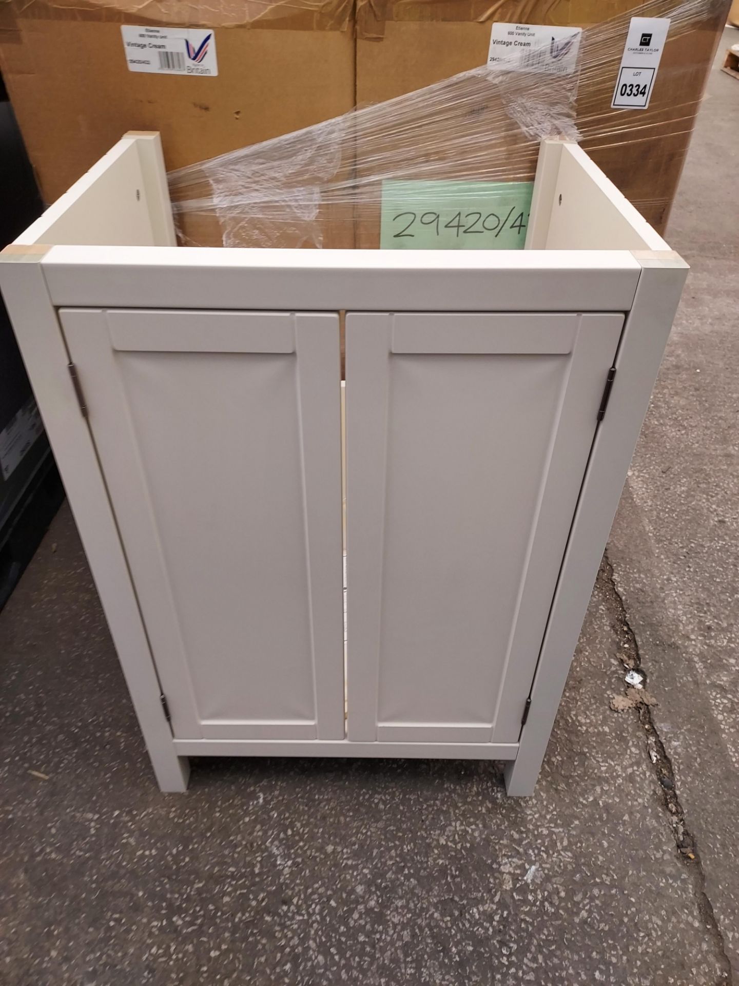 5 X BRAND NEW ETIENNE 600 2 DOOR VANITY UNITS ( PLEASE NOTE VENEER IS ...