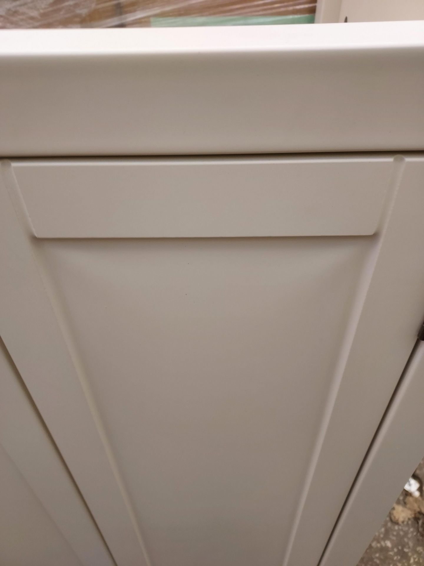 5 X BRAND NEW ETIENNE 600 2 DOOR VANITY UNITS ( PLEASE NOTE VENEER IS ...