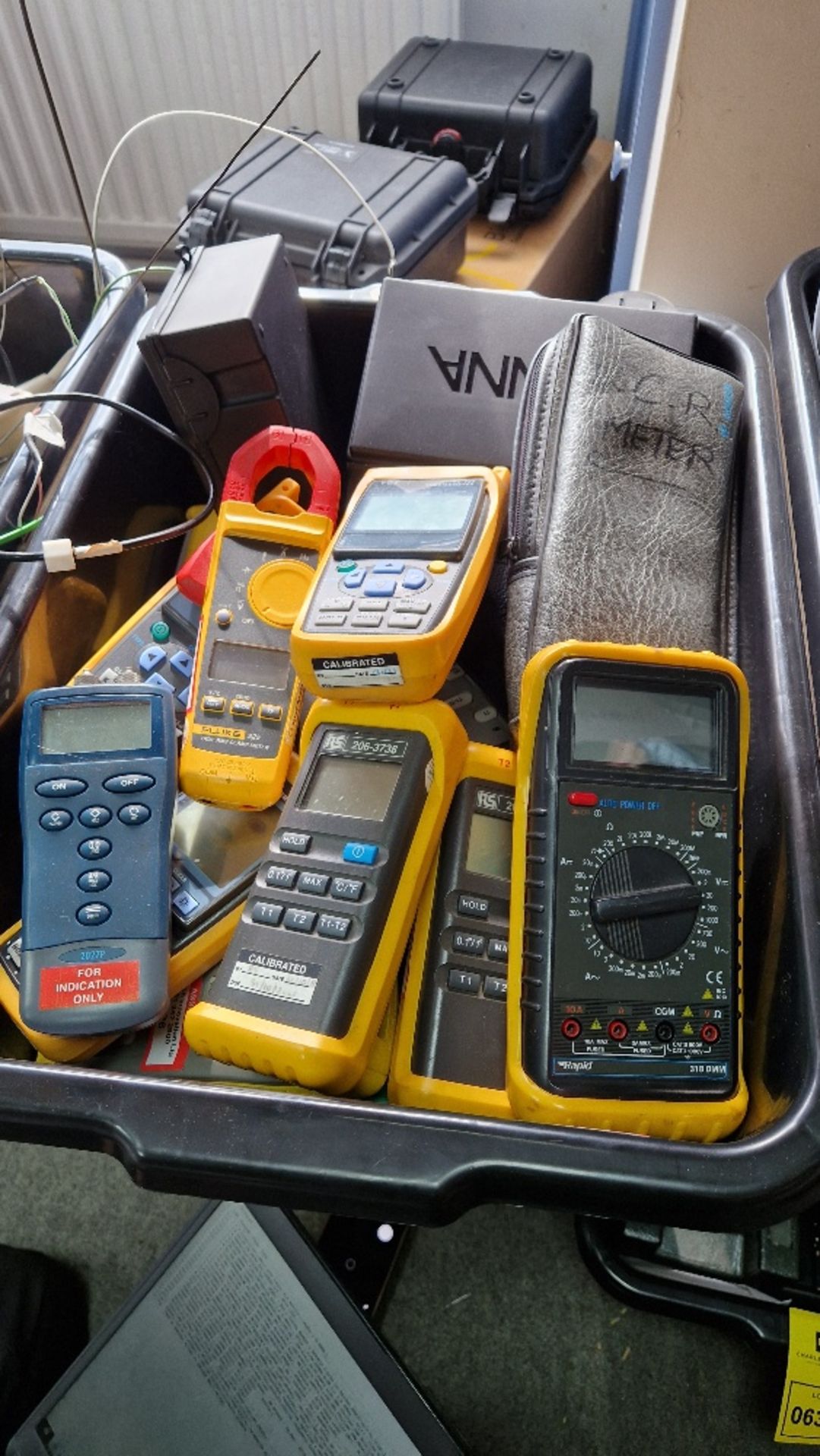 TRAY OF VARIOUS METERS TO INCLUDE MULTI-METERS TEMPERATURE METERS ...
