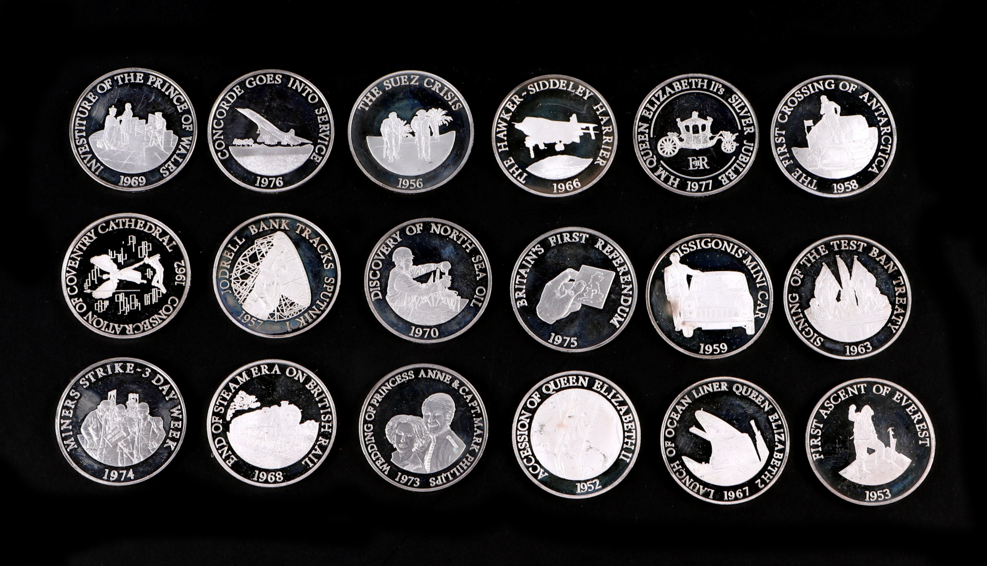 Twenty six Birmingham Mint 'New Elizabethan Age' silver medallions ...
