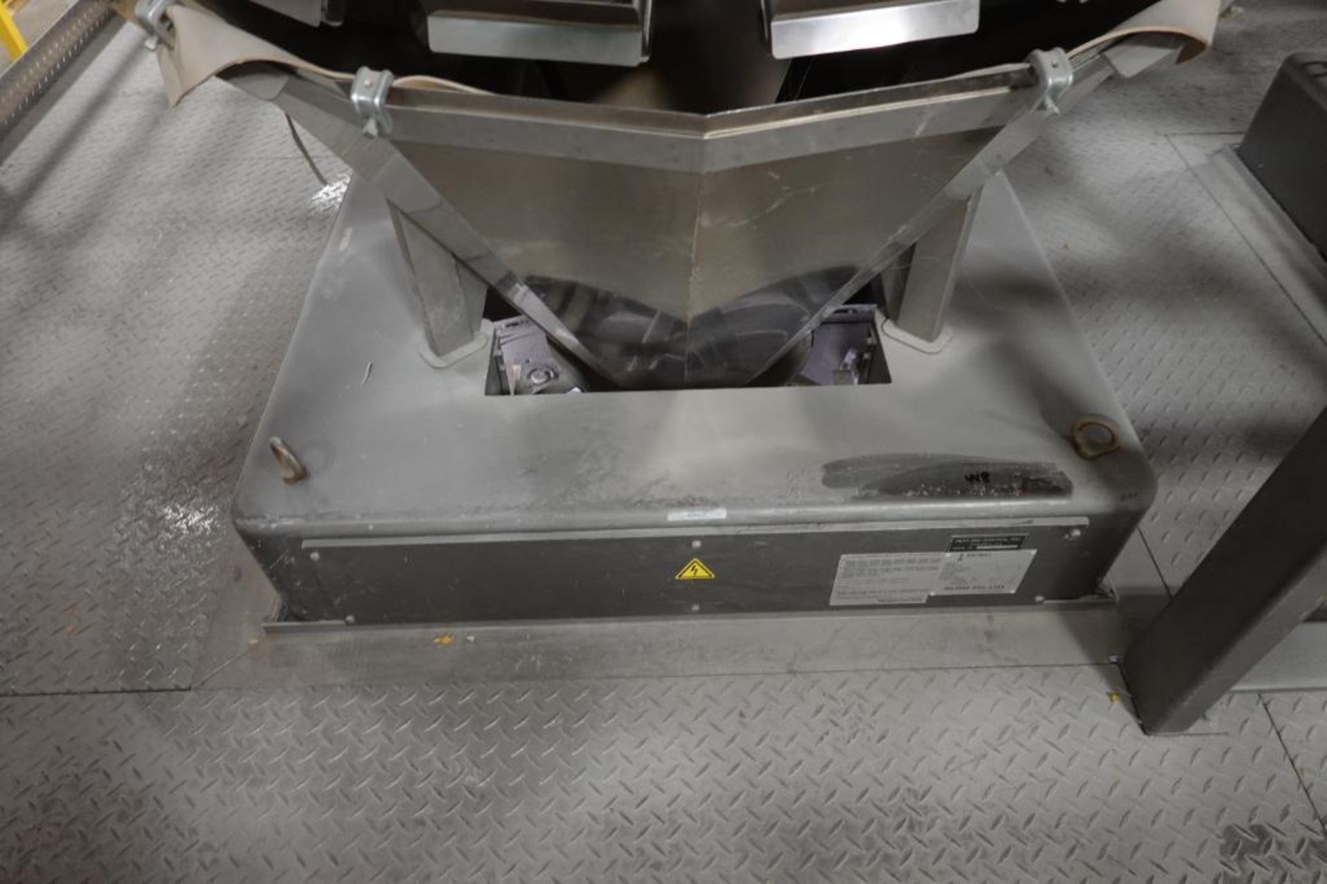 Ishida 14 head combination weigher, 14 bucket scale, Model CCW-NZ-214W ...