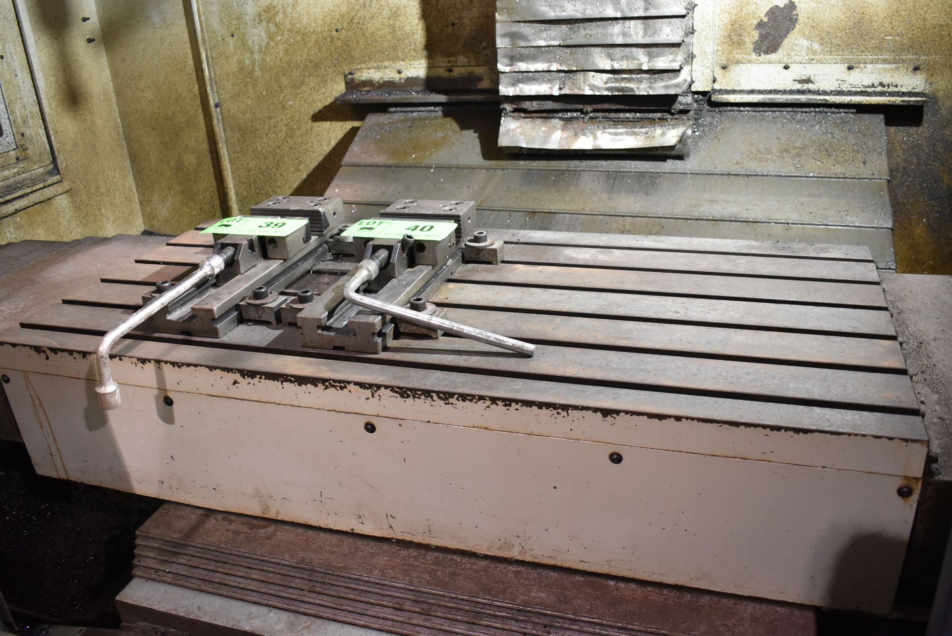 TAKUMI (2004) V11 CNC VERTICAL MACHINING CENTER WITH MITSUBISHI MELDAS ...