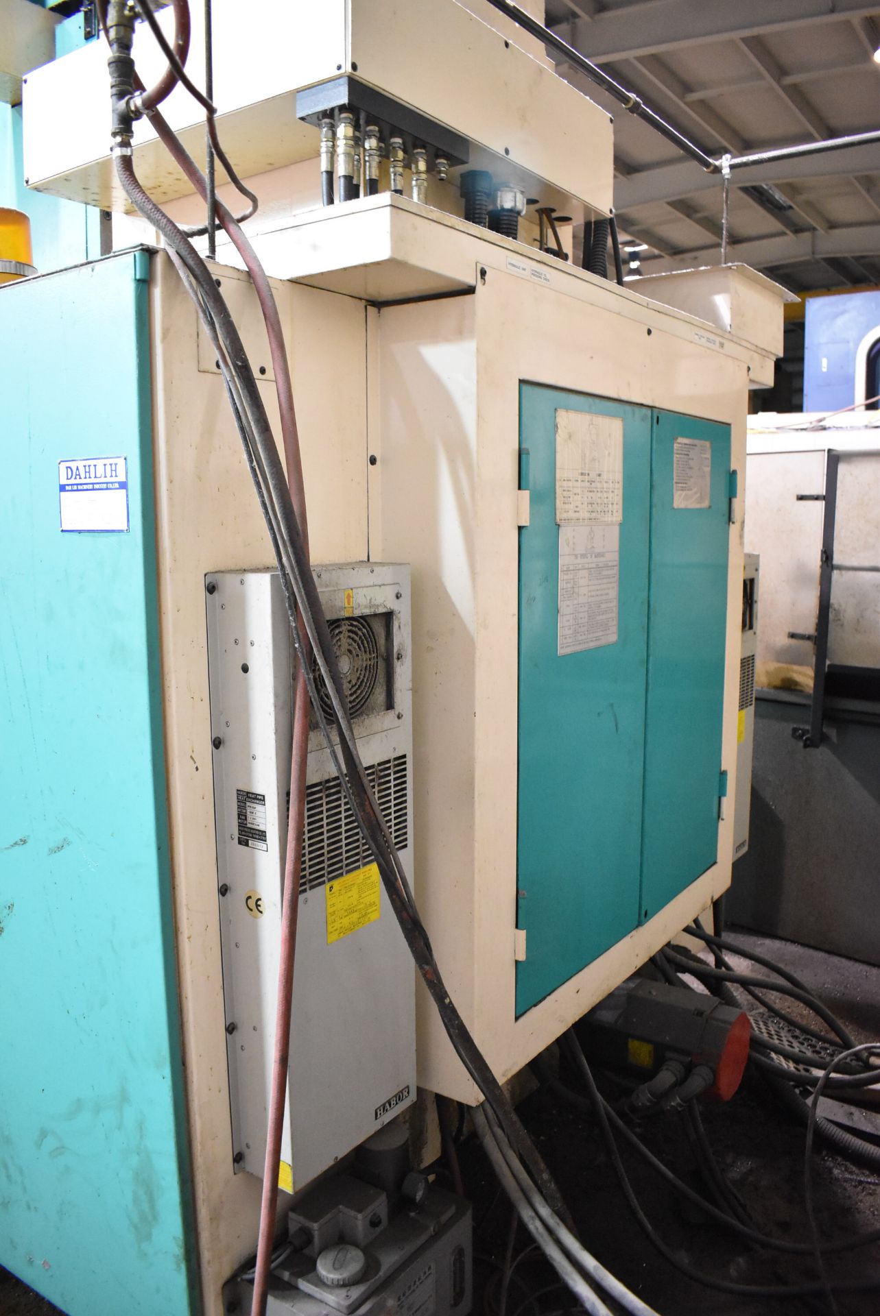 DAHLIH DL - MCV 1500 CNC VERTICAL MACHINING CENTER WITH FANUC SERIES 18 ...