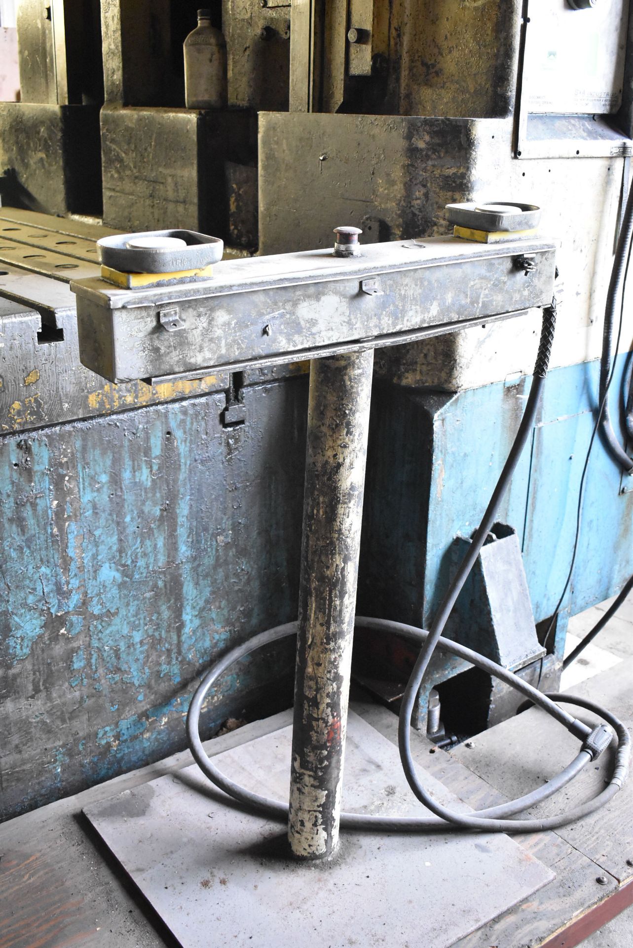 DANLY S2-500-84-60 500 TON CAPACITY MECHANICAL DOUBLE CRANK STRAIGHT ...
