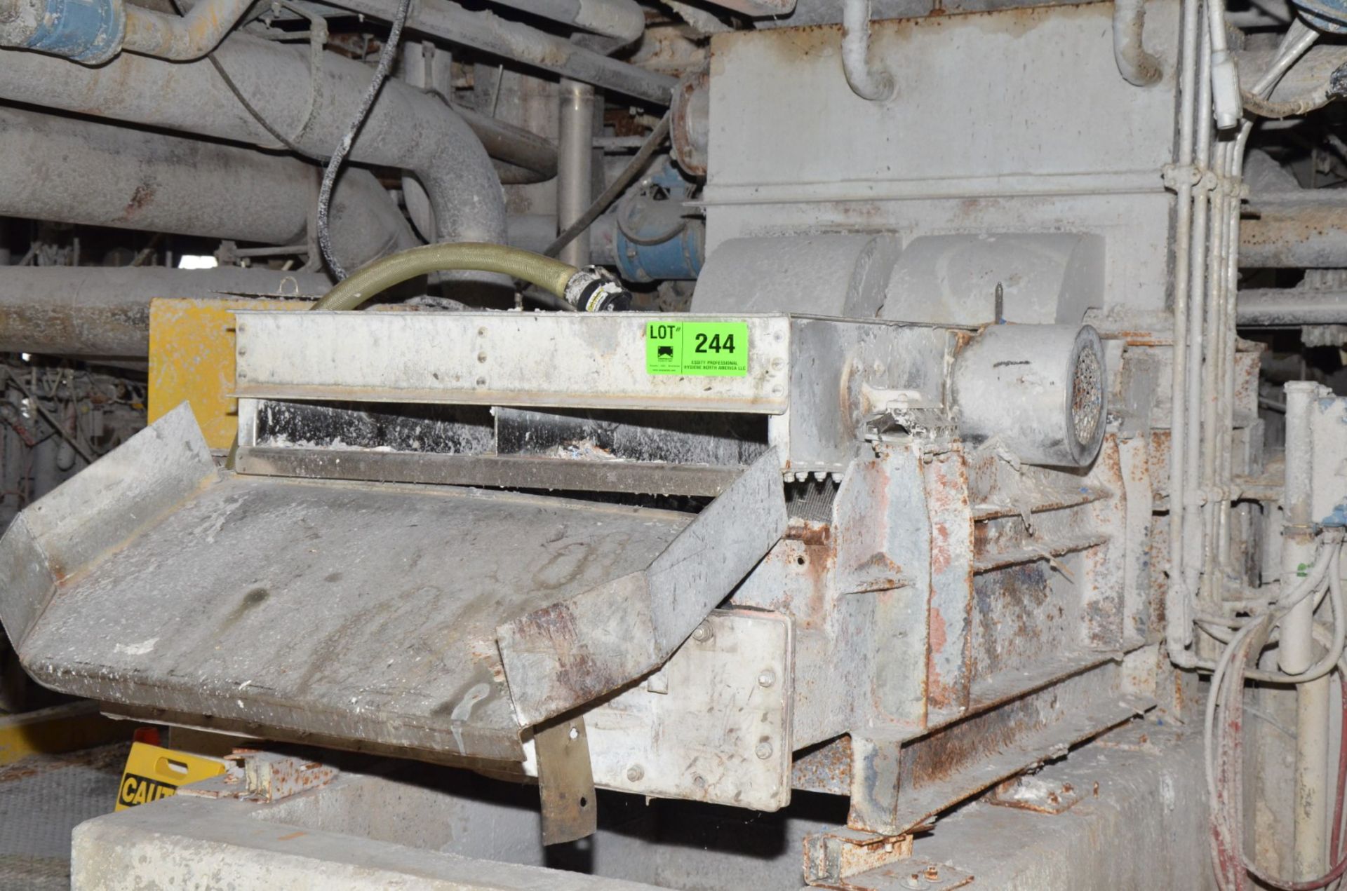 BIRD JONSSON MODEL 24 STAINLESS STEEL VIBRATING SCREEN WITH (2) 18" X ...