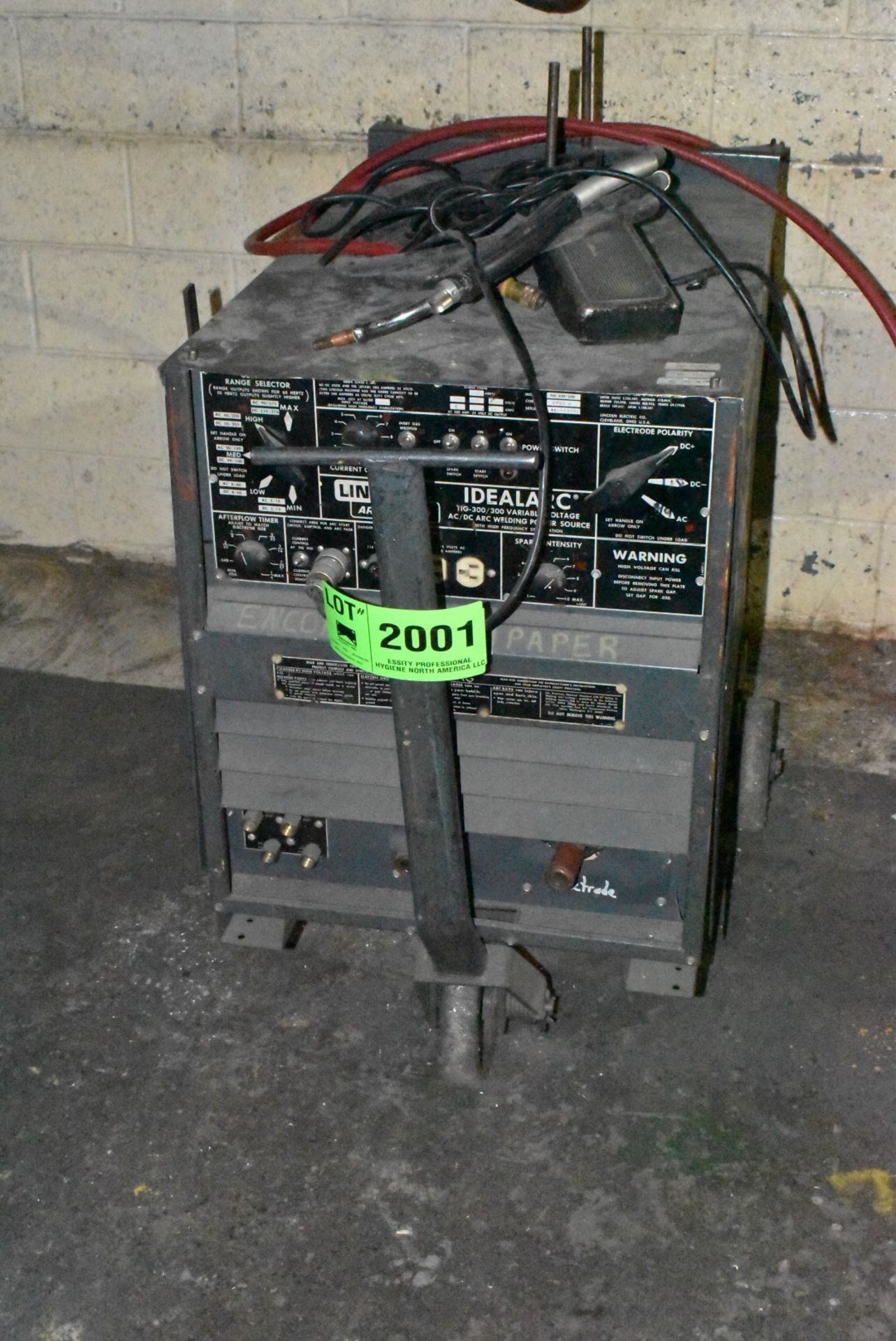LINCOLN TIG 300 AC/DC PORTABLE TIG WELDER WITH TORCH, CABLES AND GUN, S ...