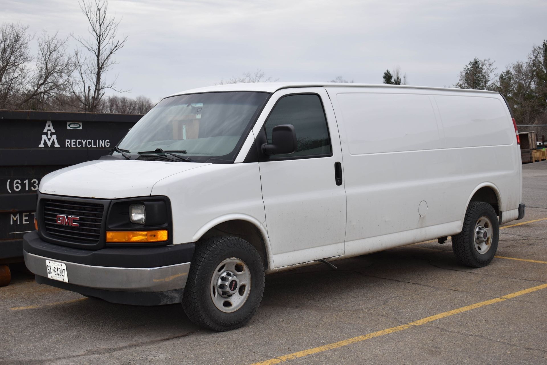 GMC (2017) SAVANA 2500 CARGO VAN WITH 4.8 LITER V8 GASOLINE ENGINE ...