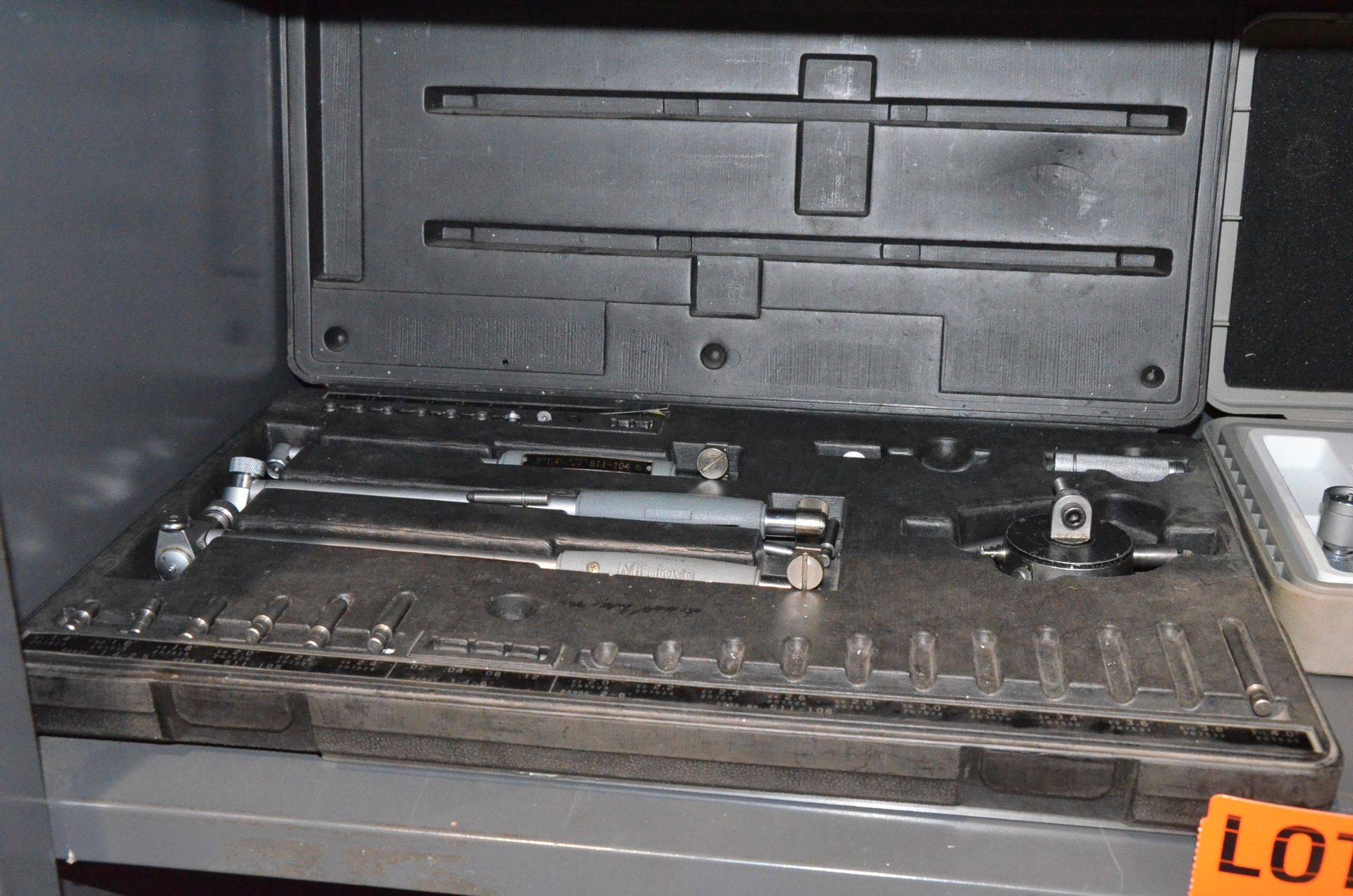 LOT/ INSPECTION EQUIPMENT - INCLUDING DIAL BORE GAUGES, VERNIER CALIPER