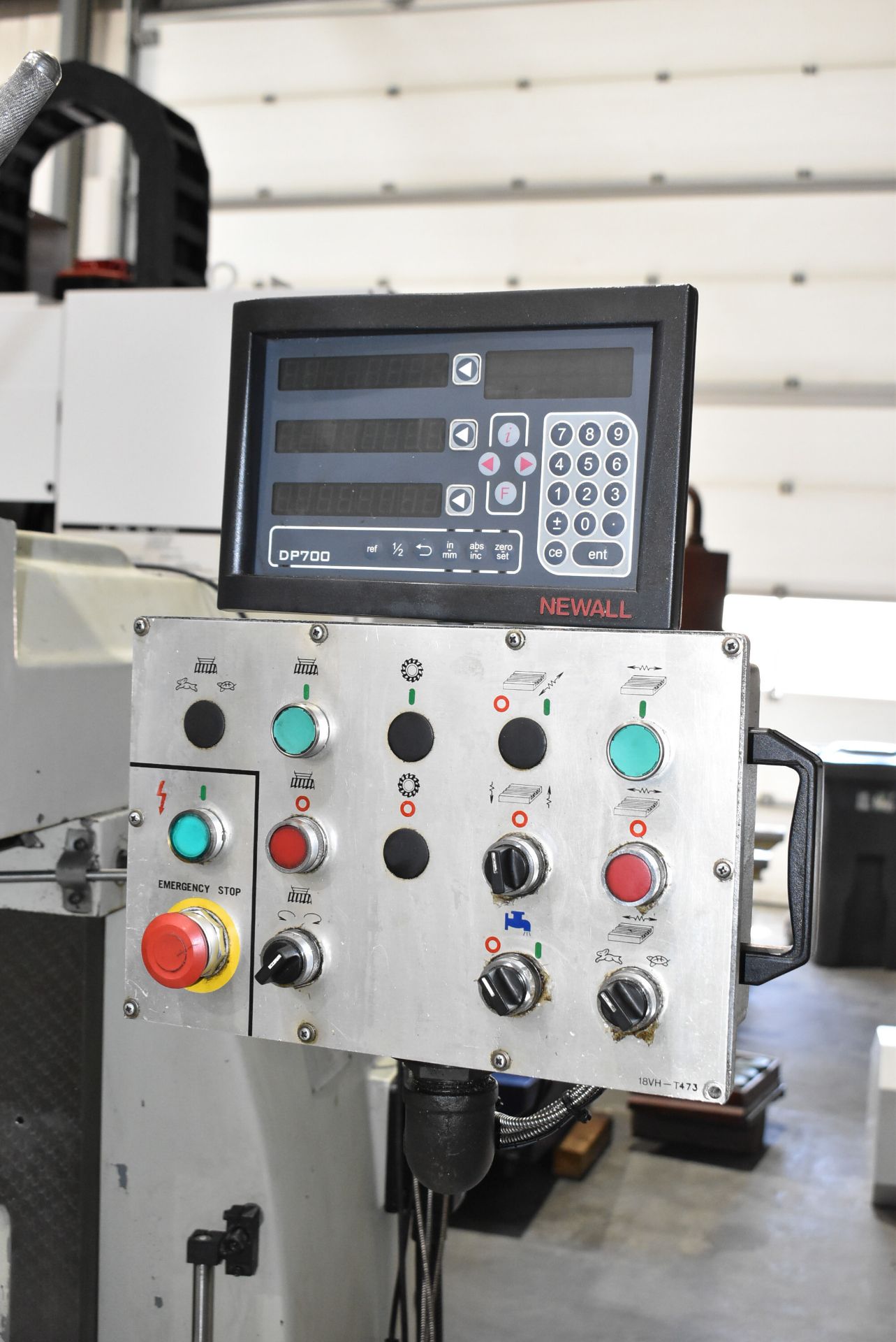 FIRST LC-20VSG VERTICAL MILLING MACHINE WITH 10"X51" TABLE, SPEEDS TO ...
