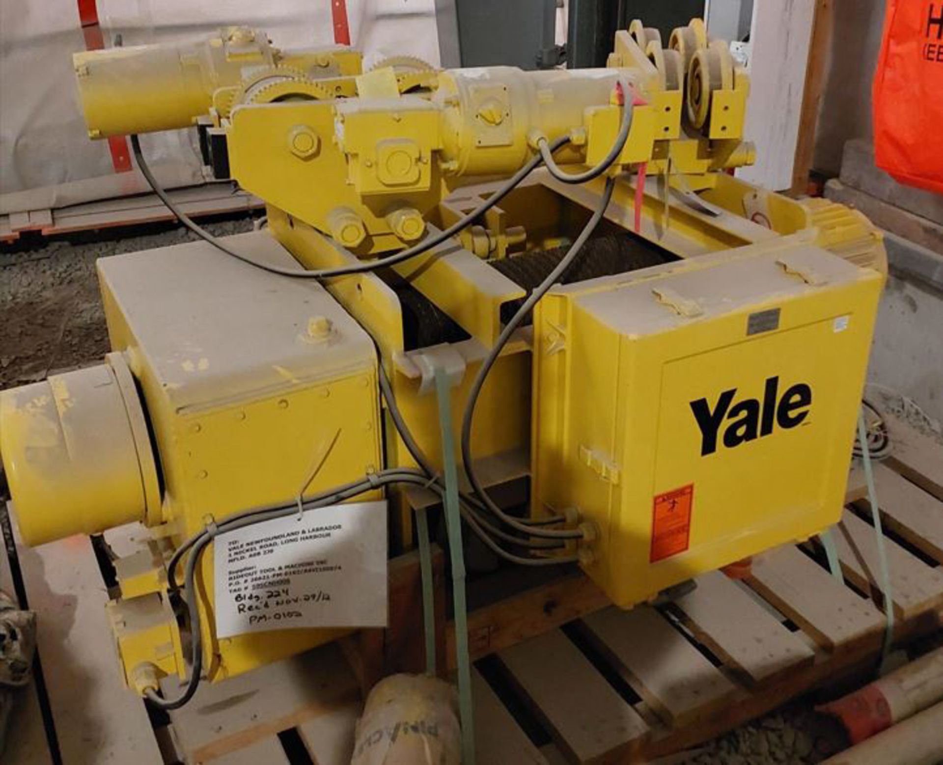 { Choice of lots: 115, 116, 117 } YALE 8 TON CAPACITY HOIST, CMD-017 ...