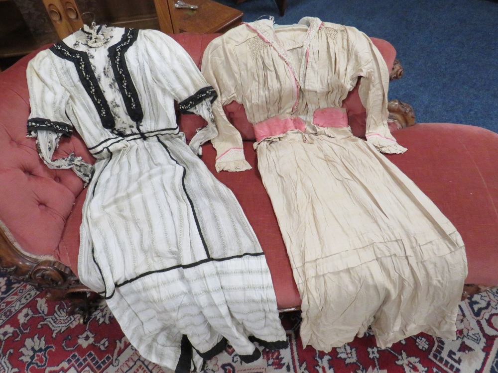 A COLLECTION OF EARLY 20TH CENTURY LADIES VINTAGE CLOTHING, various ...