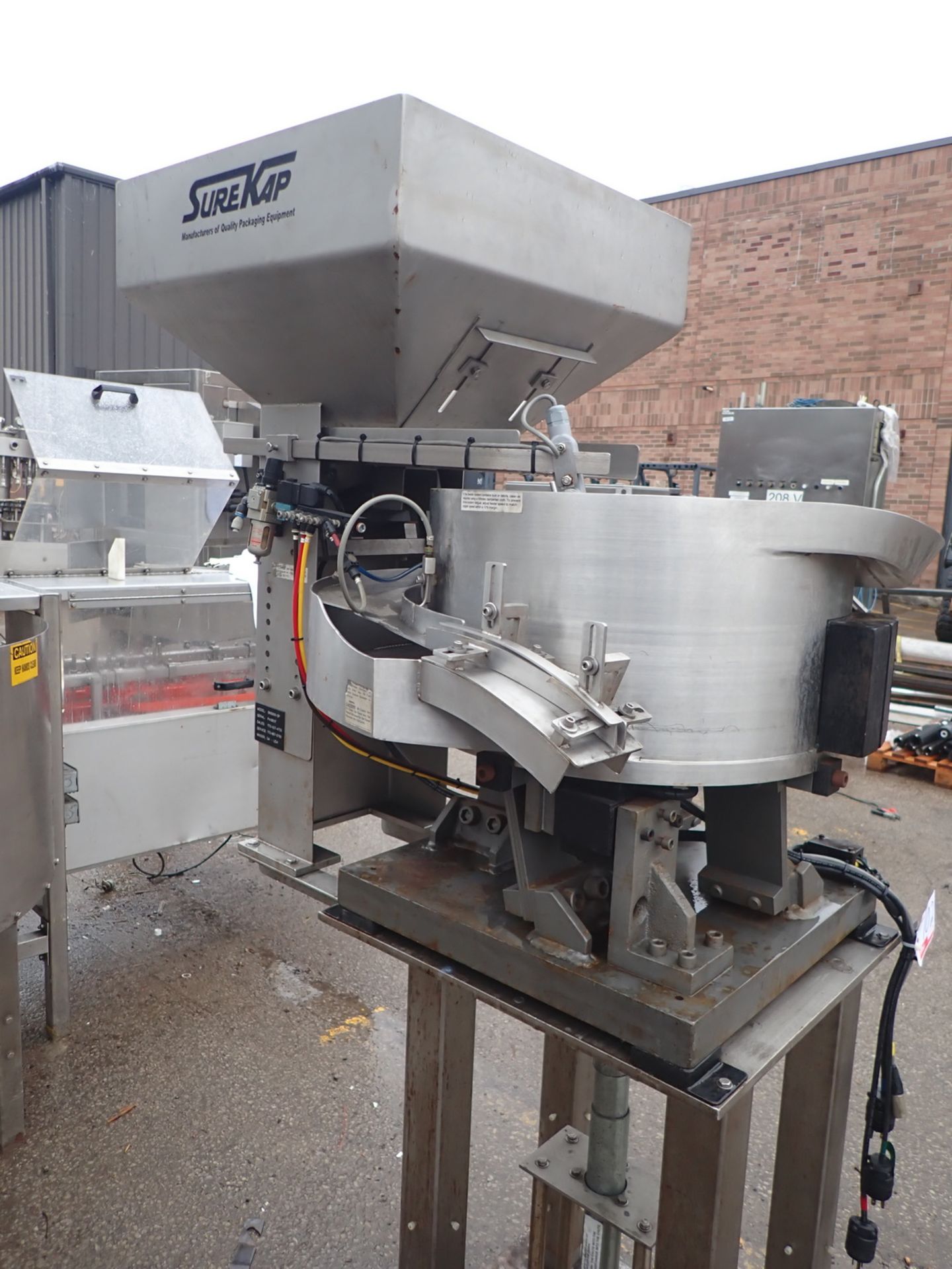 SUREKAP SK6000-SP VIBRATORY CAP HOPPER