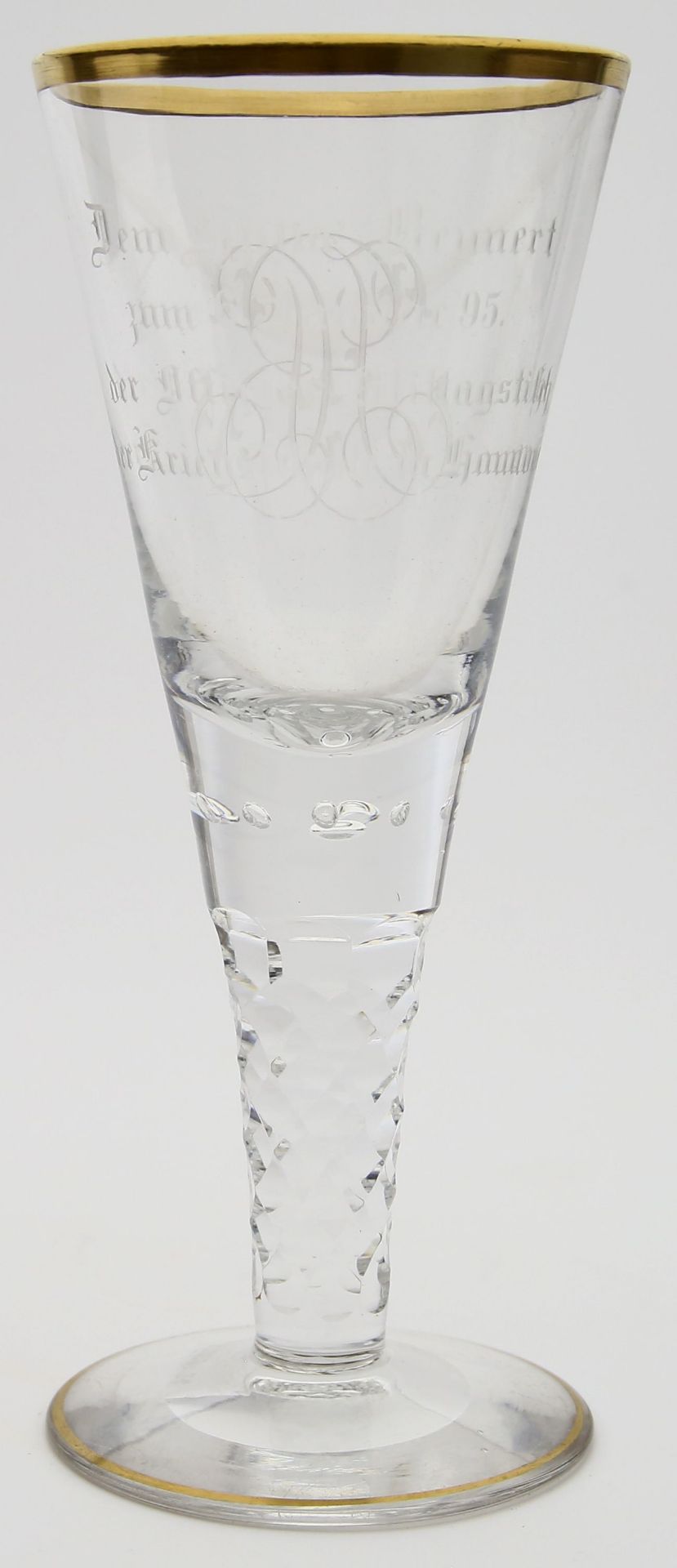 Pokalglas als Offiziersgeschenk. Farblose, konische Kuppa, im Boden 9 ...