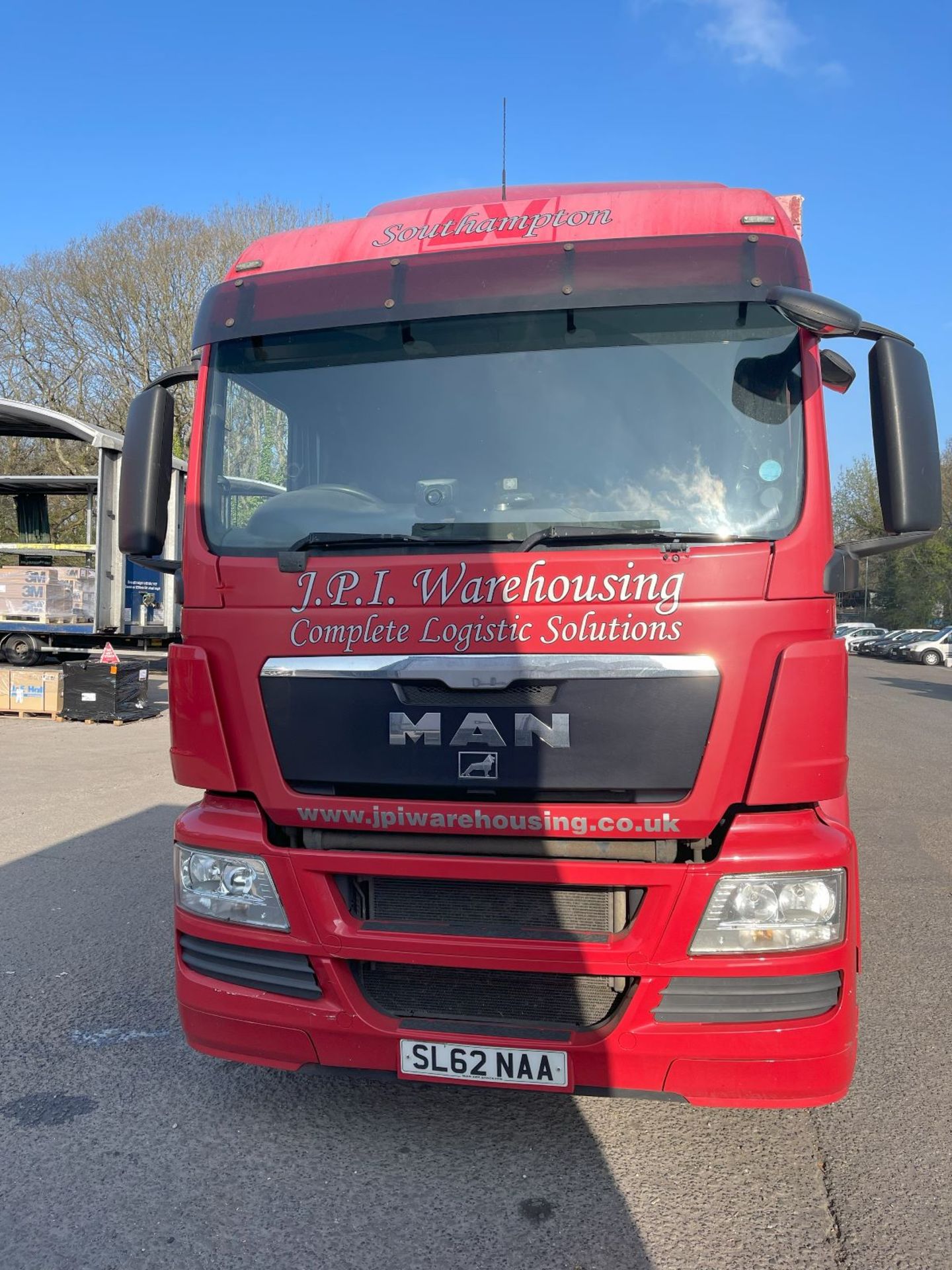 Information from the seller:1 x MAN TGS 26.320 26t curtainside rigid ...