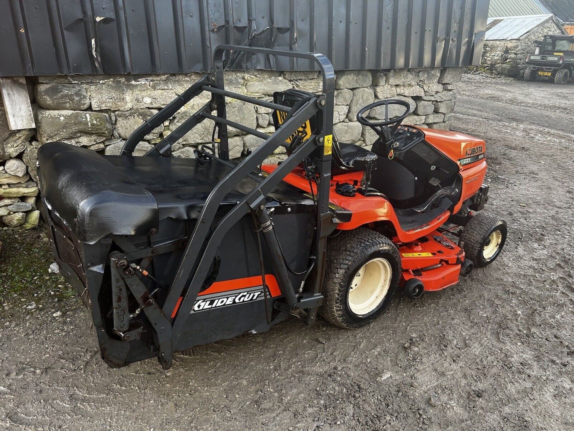 Kubota G21 Diesel Garden Grass Cutter Mower Hydraulic TipCollection ...