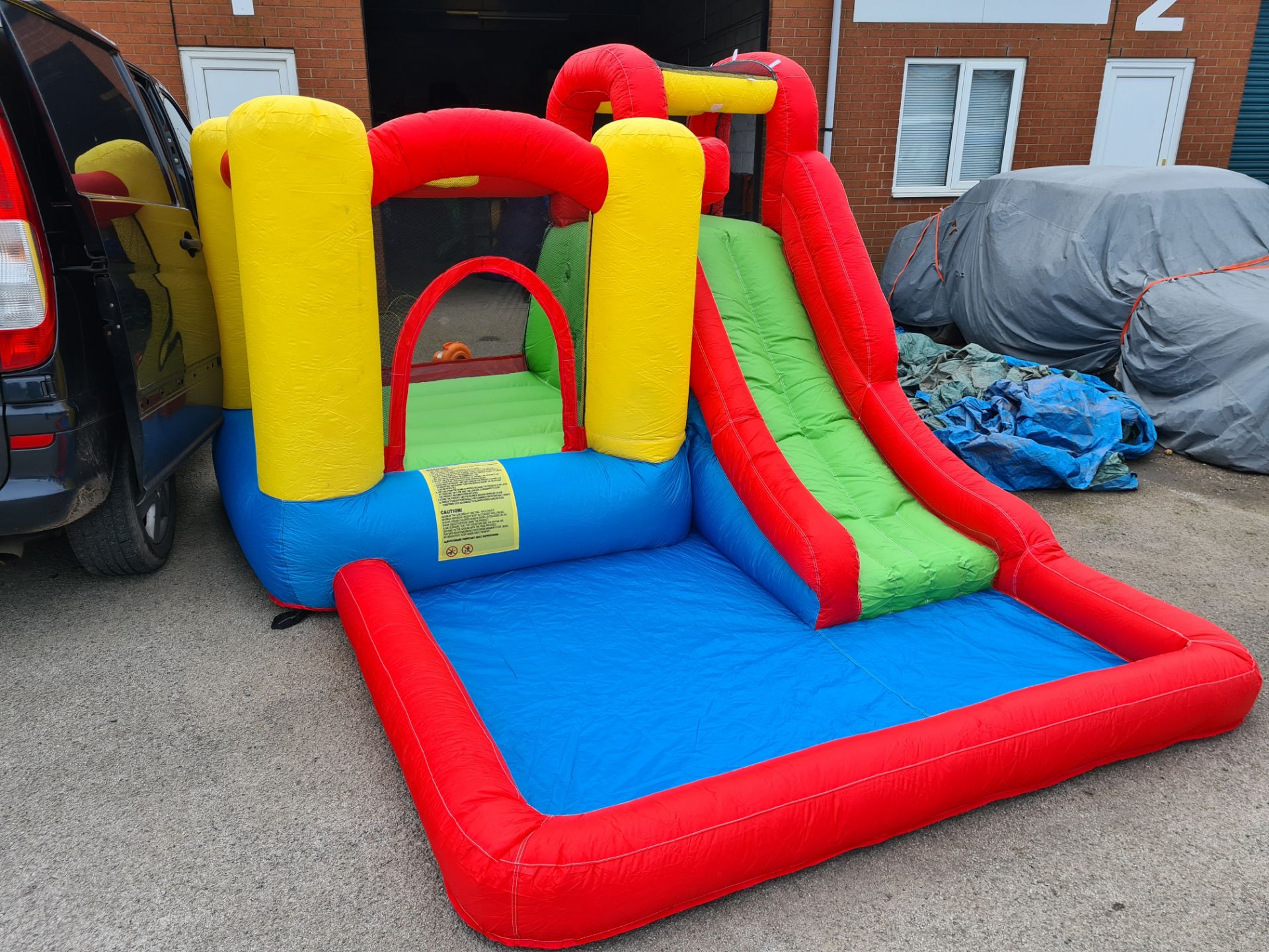 KIDS BLOW-UP WET & DRY BOUNCY PLAY AREA - NEW - Approx 11 x 9 x 10 FT ...