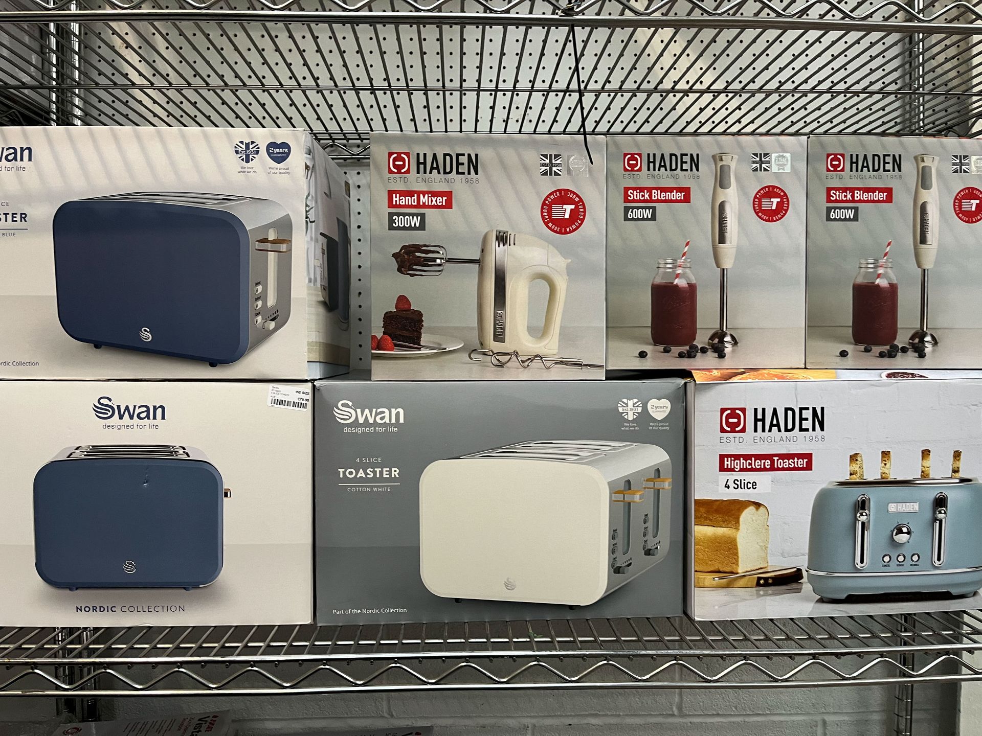 A Selection of Boxed Kitchen Appliances to include Toasters, Hand Mixer ...