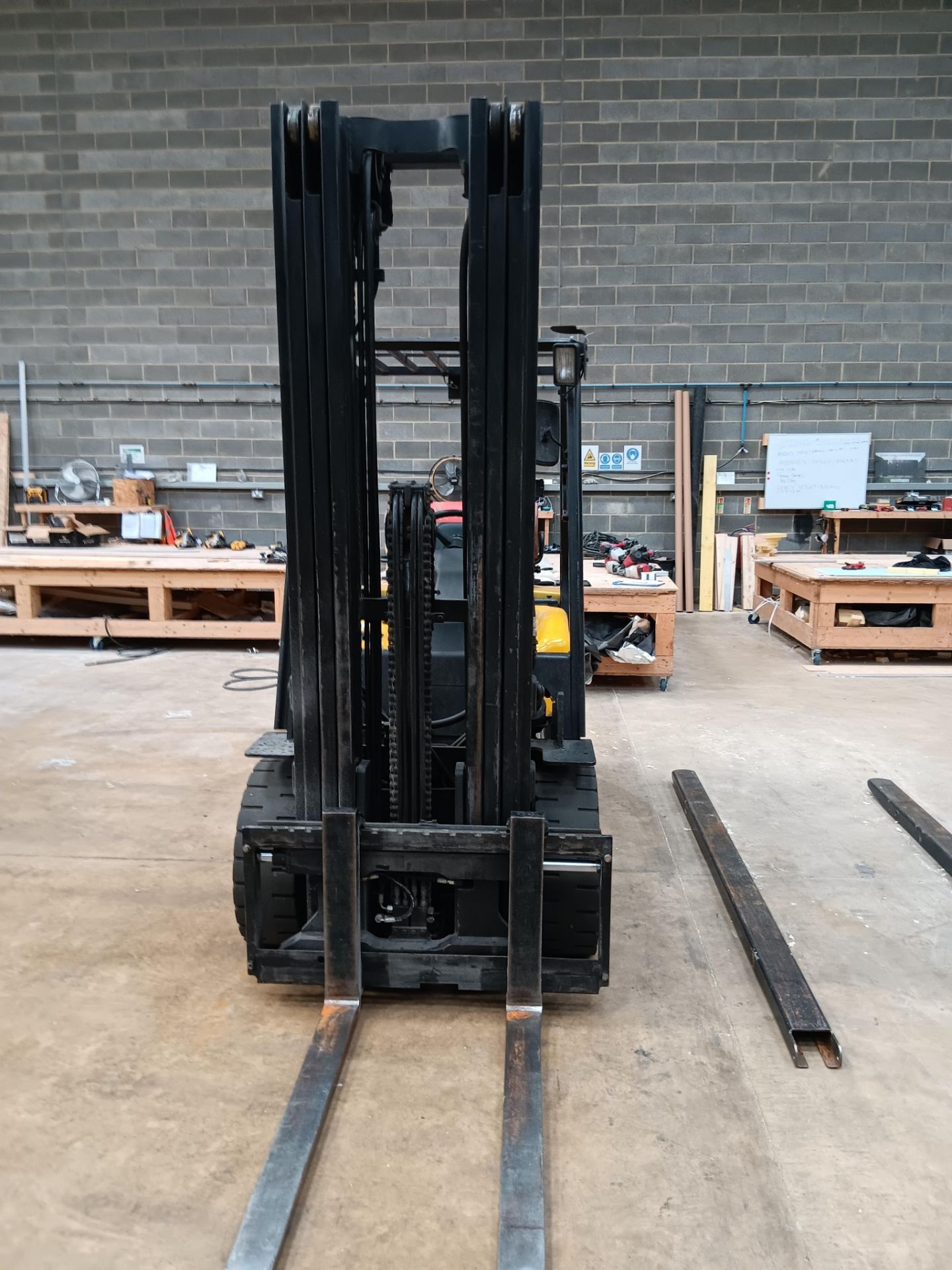 Daewoo G33P3 LPG Forklift truck Serial number RK00191 3250 capacity ...