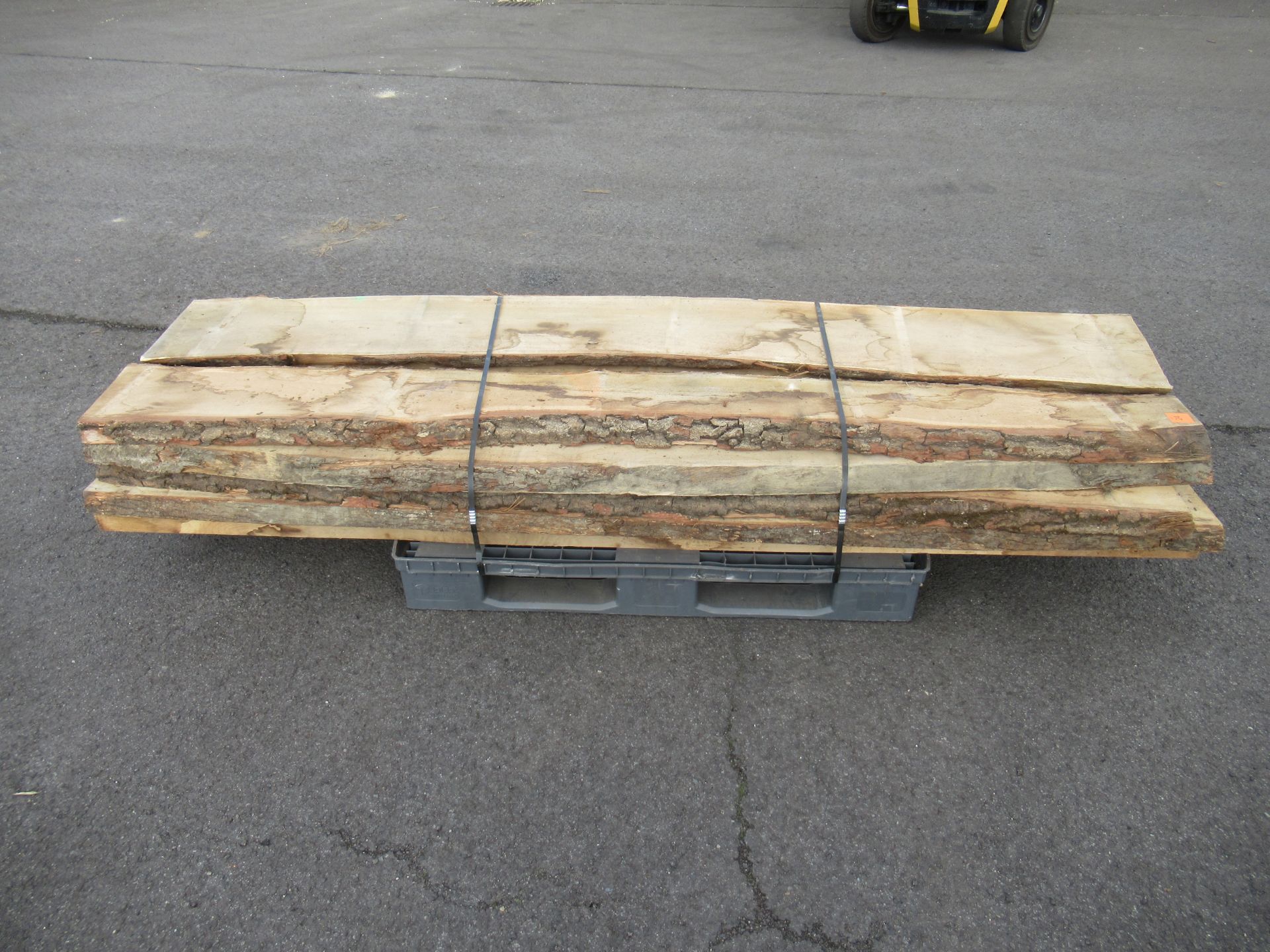Bundle of 10 air dried Oak planks. Approx. 2.5m long x 50mm thick ...