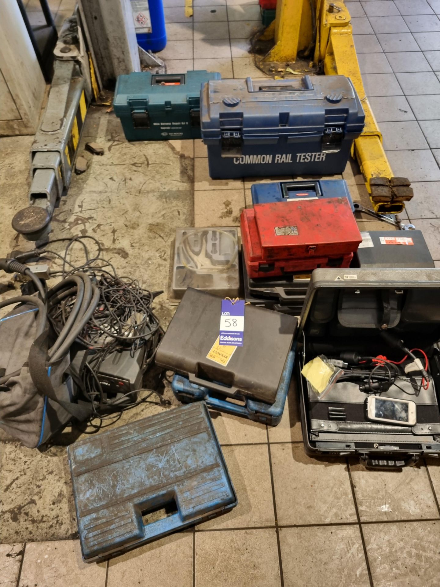 Quantity of assorted mechanic tools etc