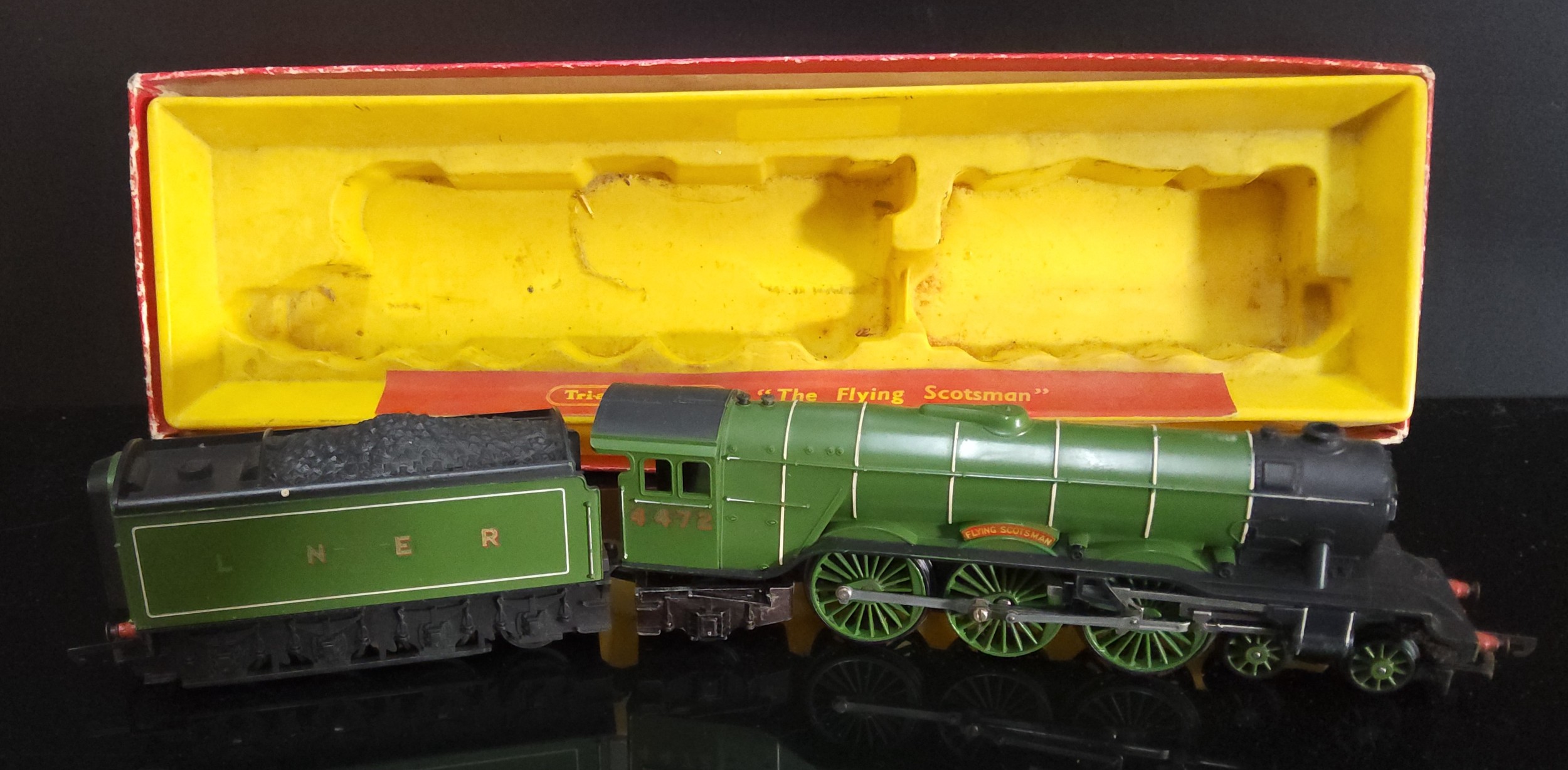 A Tri-ang Hornby R.855 L.N.E.R. Flying Scotsman with Special Corridor ...