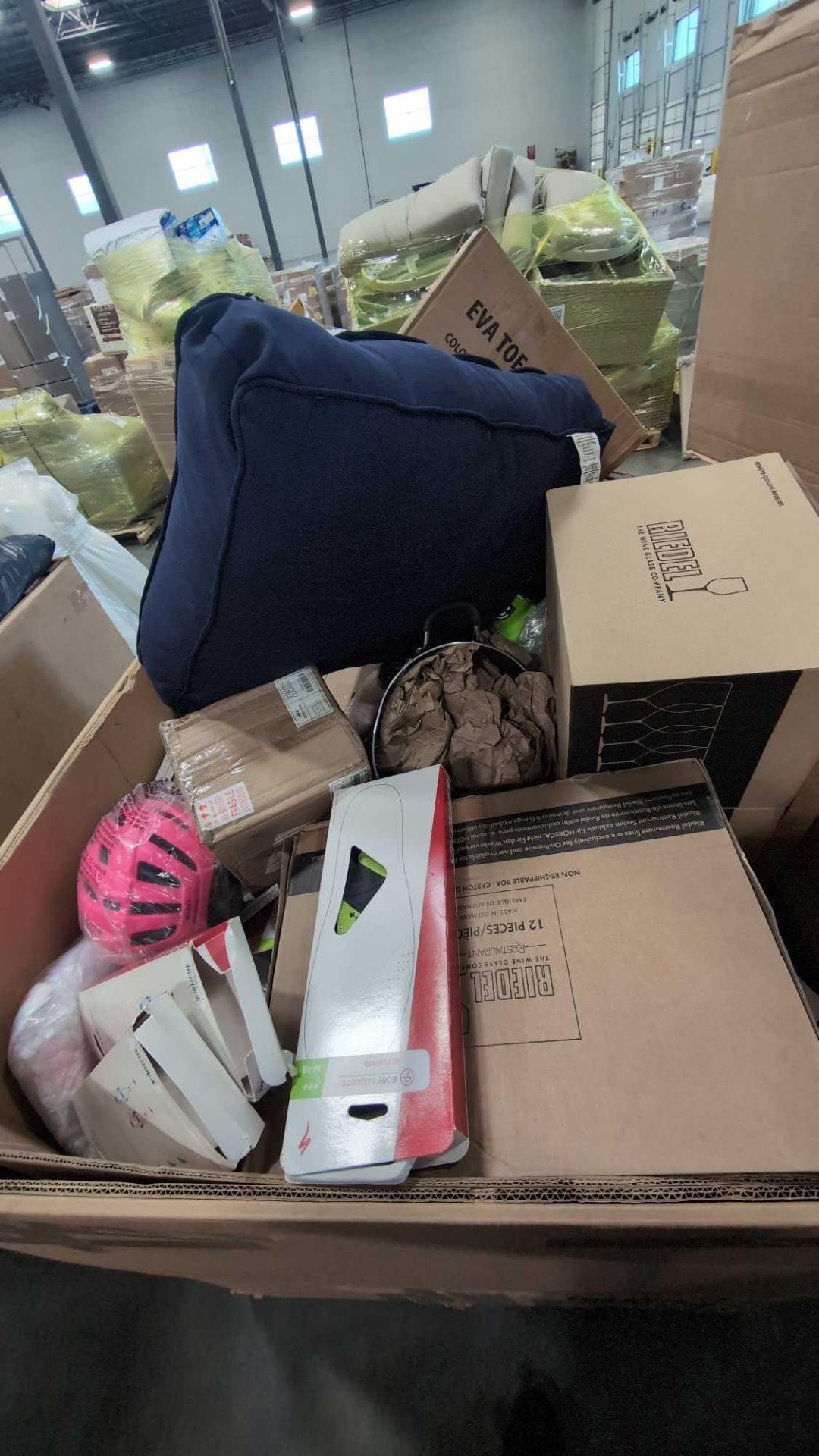 Cushions, vanhelsing tote, uline, Glassware, cutting boards, toe ...