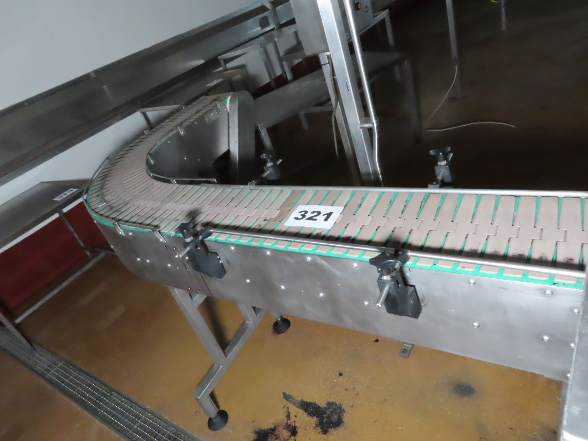 1 x 90 degree bend conveyor. Belt width 250 mm. Running for approx. 1.8 ...